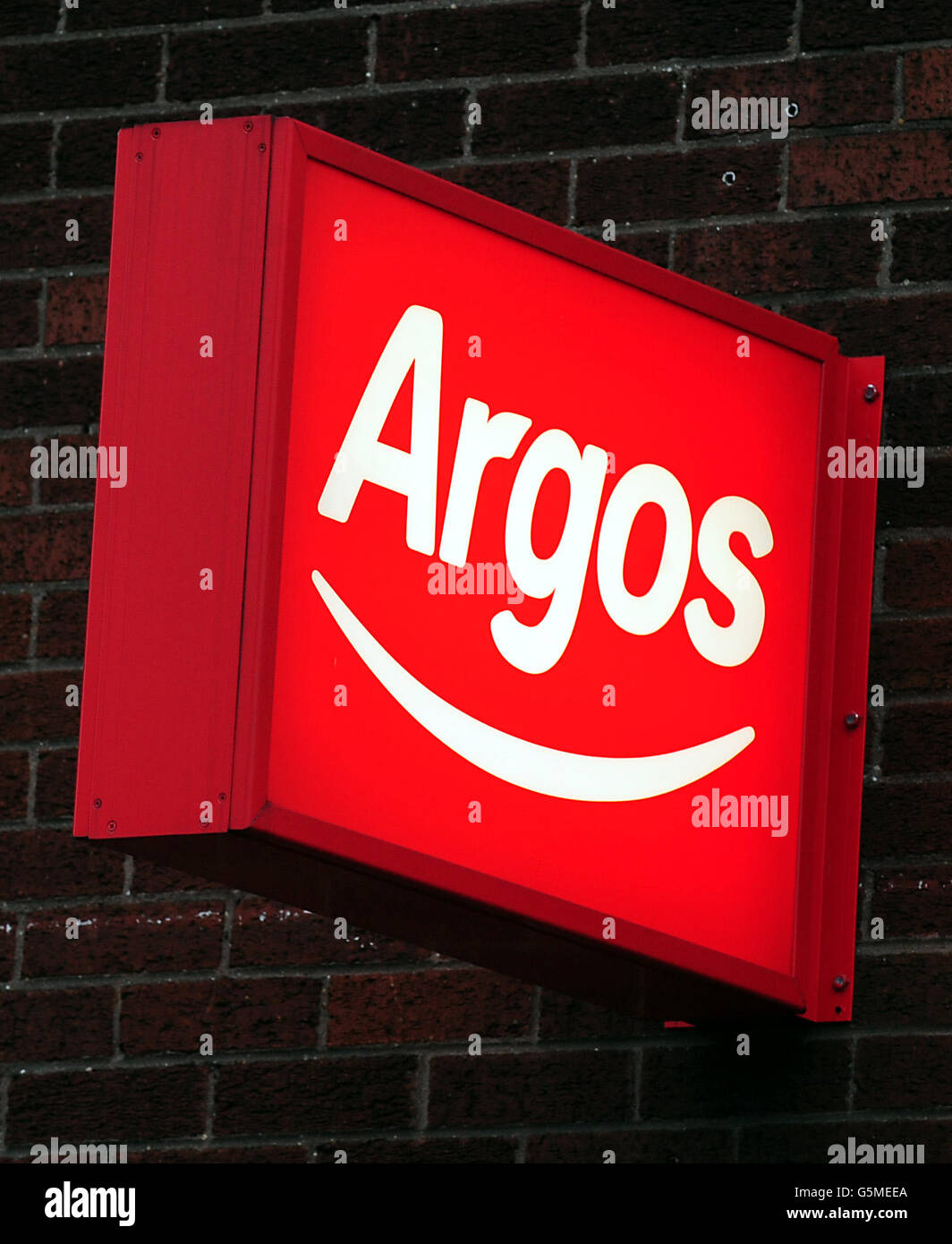 News consumer argos hi-res stock photography and images - Alamy