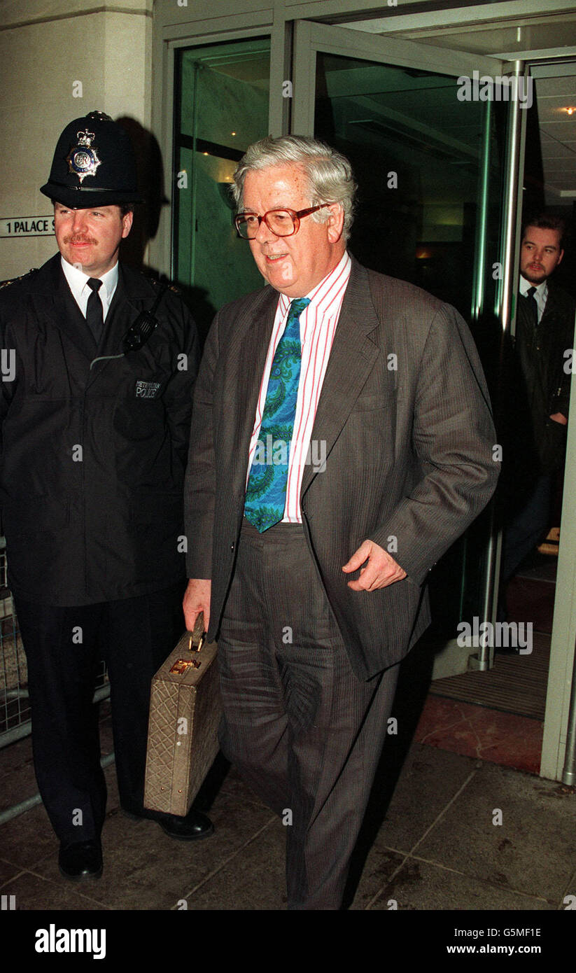 Lord Howe leaving the Scott Inquiry at Buckingham Gate in Central ...
