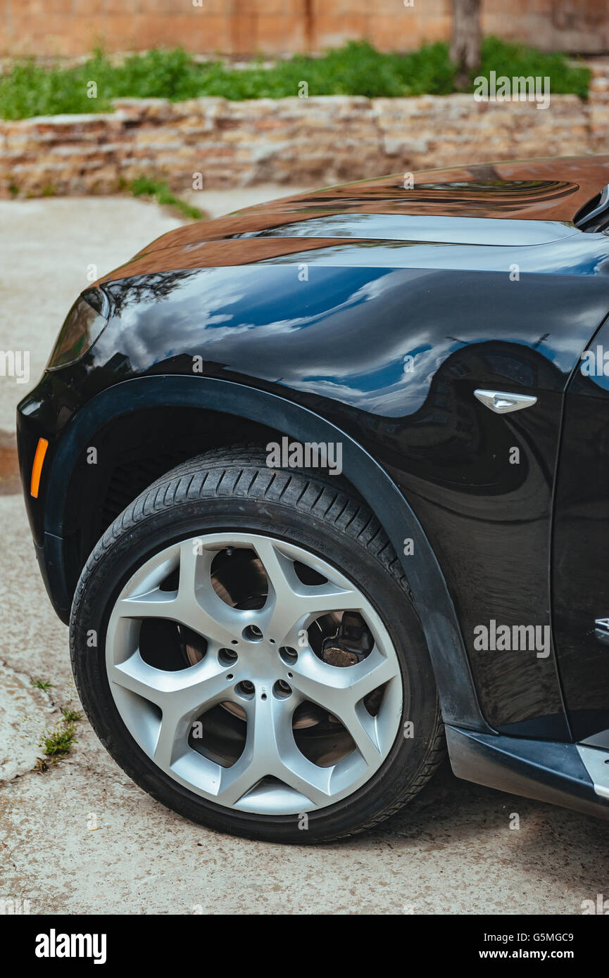black car wheel Stock Photo - Alamy