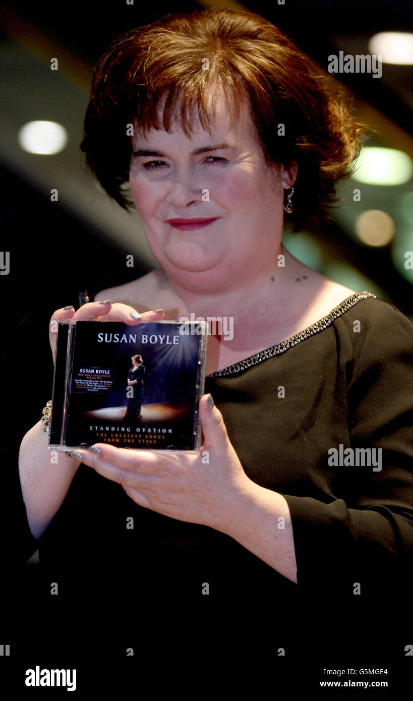 Susan Boyle signs copies of her new CD Standing Ovation at HMV Glasgow ...
