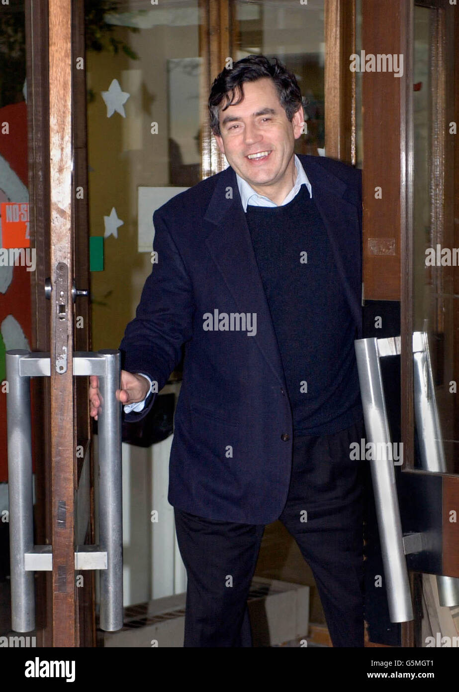 Gordon brown visiting wife & daughter Stock Photo - Alamy