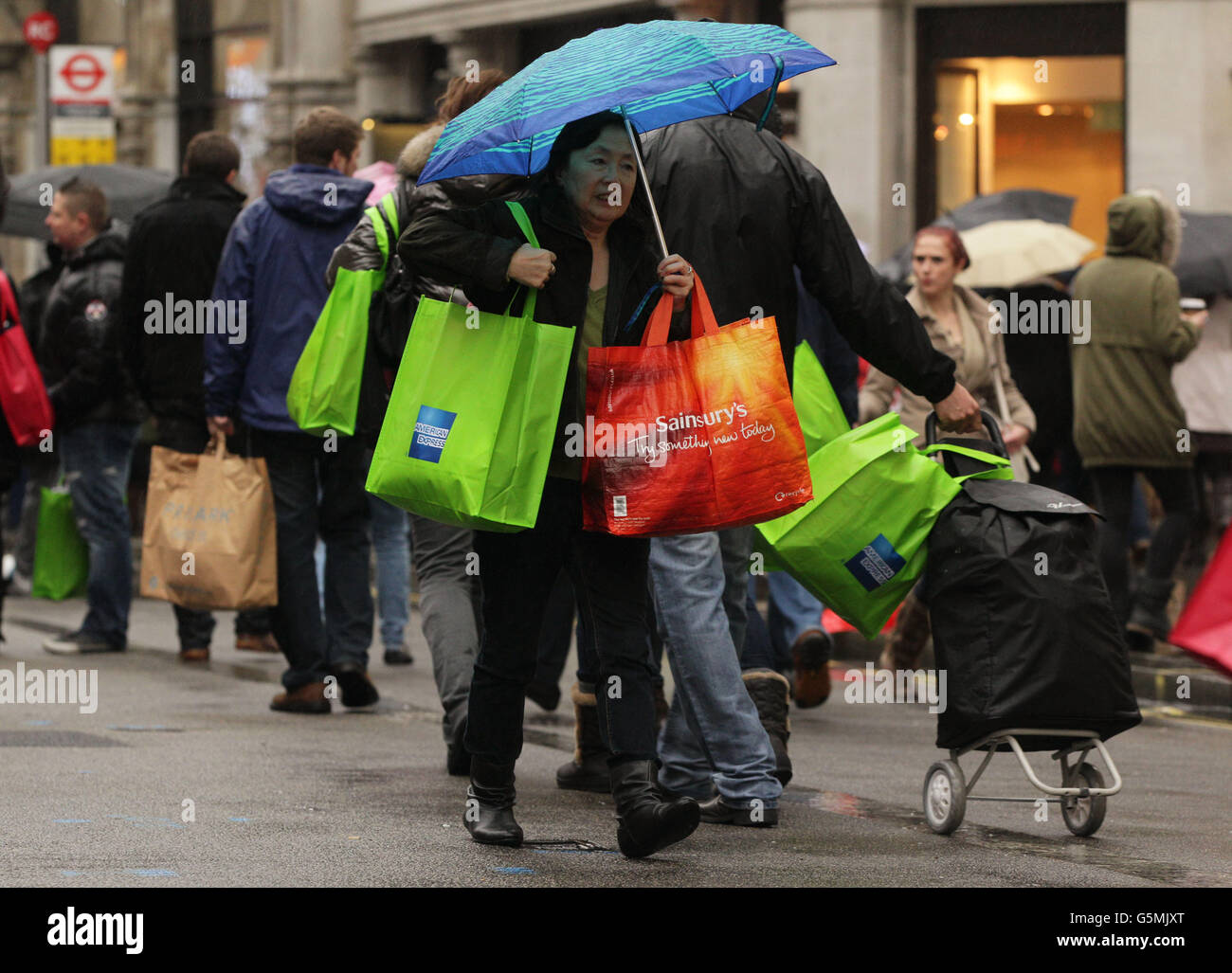 American express shop west end hi-res stock photography and images - Alamy