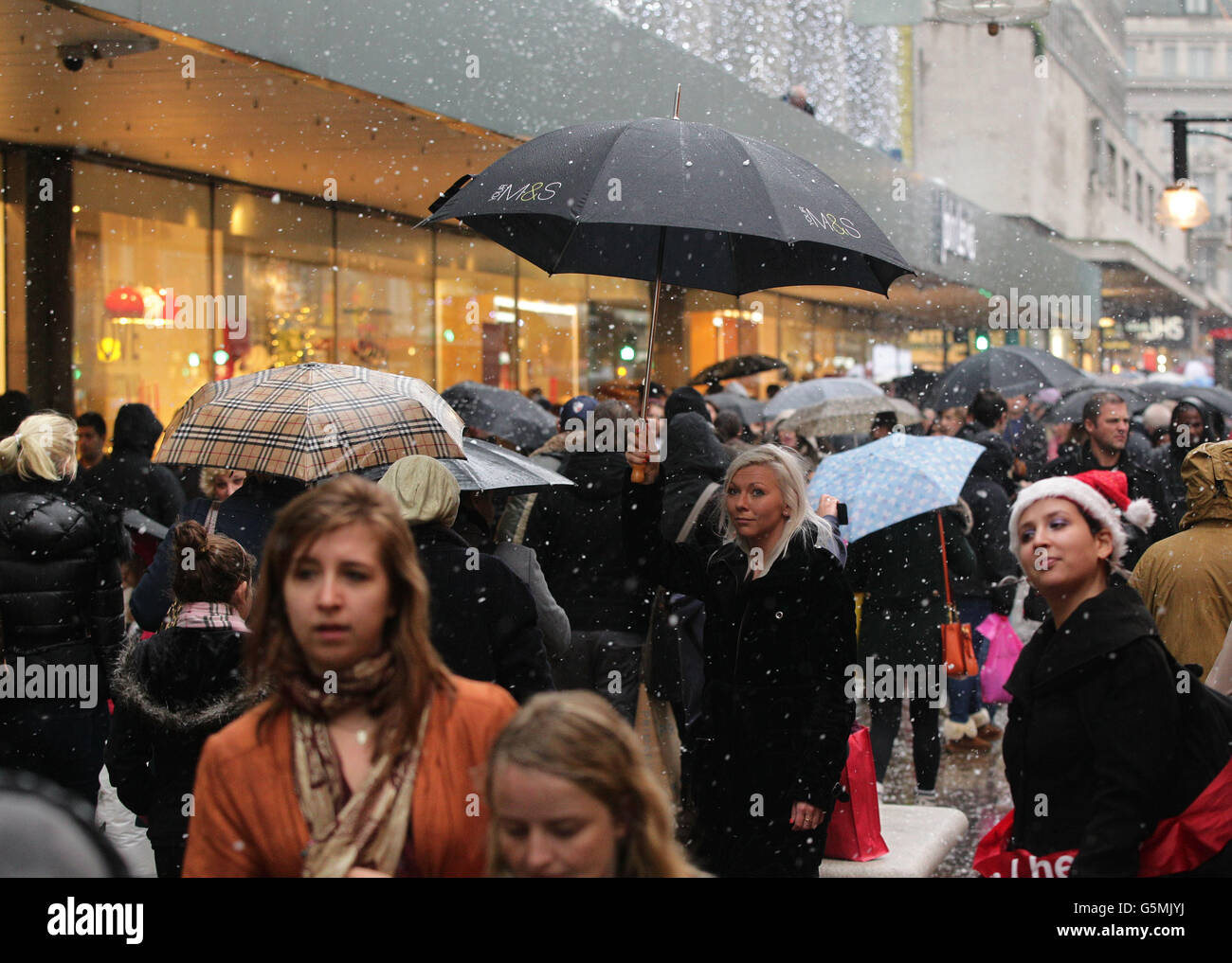 American express shop west end hi-res stock photography and images - Alamy