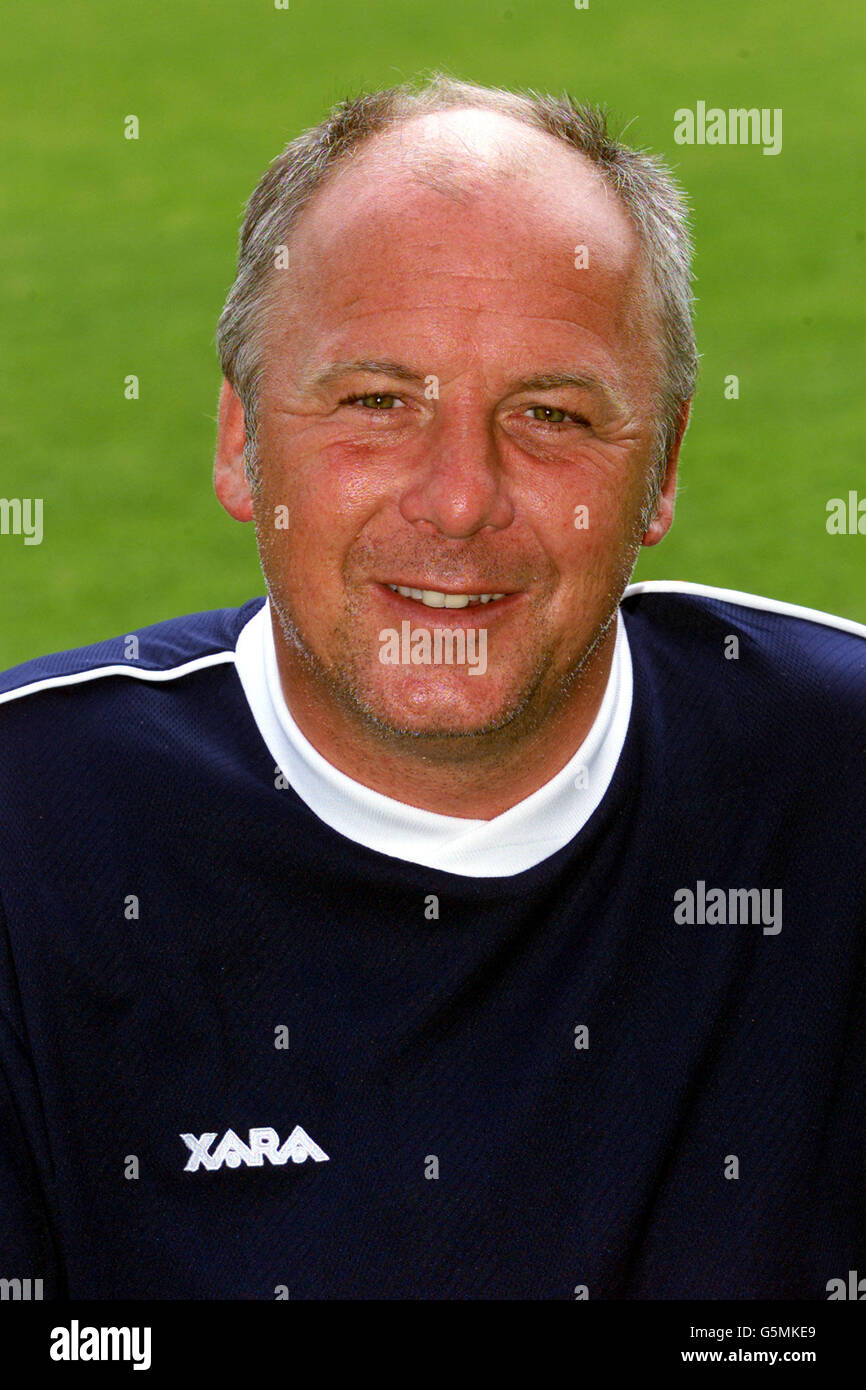 FOOTBALL SWINDON TOWN MANAGER ANDY KING Stock Photo - Alamy