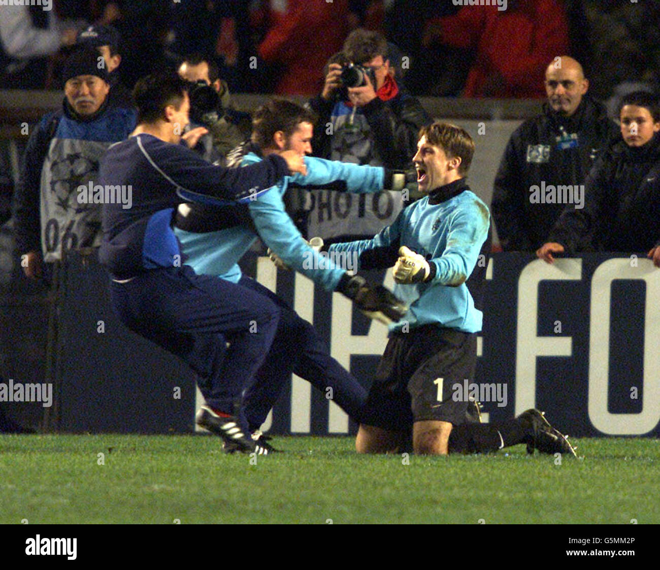 Rangers Steffan Klos (right kneeling) celebrates the victory after a ...
