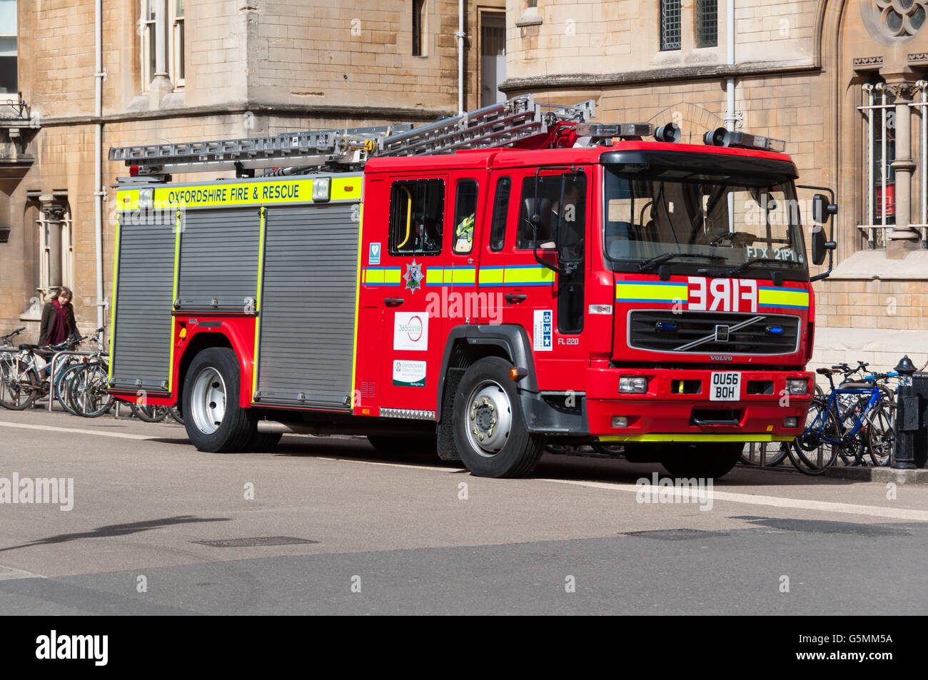 Side view of fire truck hi-res stock photography and images - Alamy