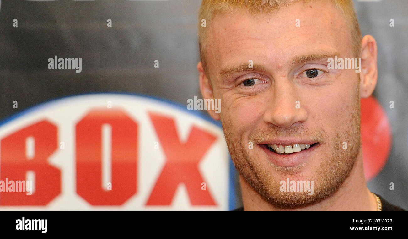 Andrew flintoff boxing hi-res stock photography and images - Alamy