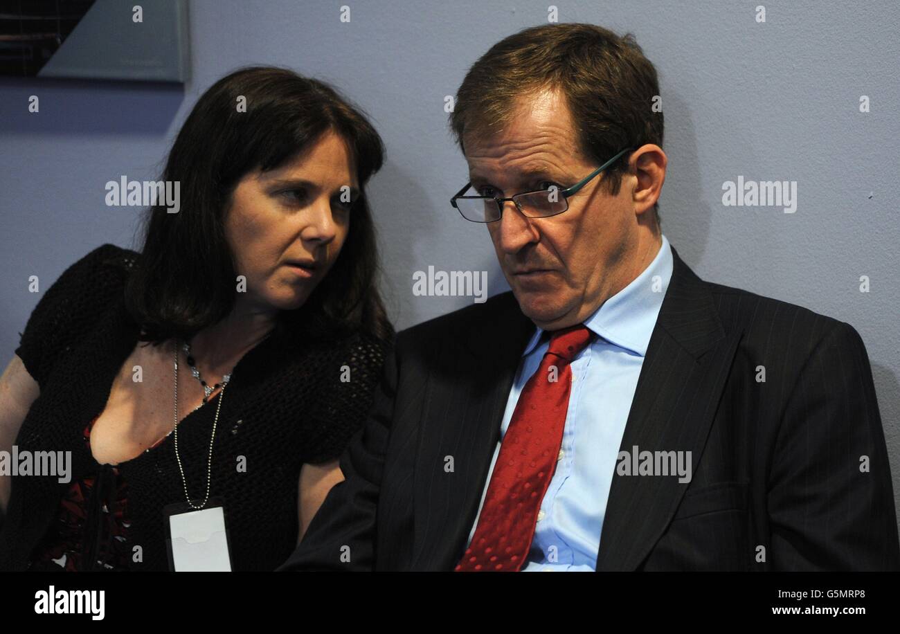 Inquiry leveson ampics hi-res stock photography and images - Alamy