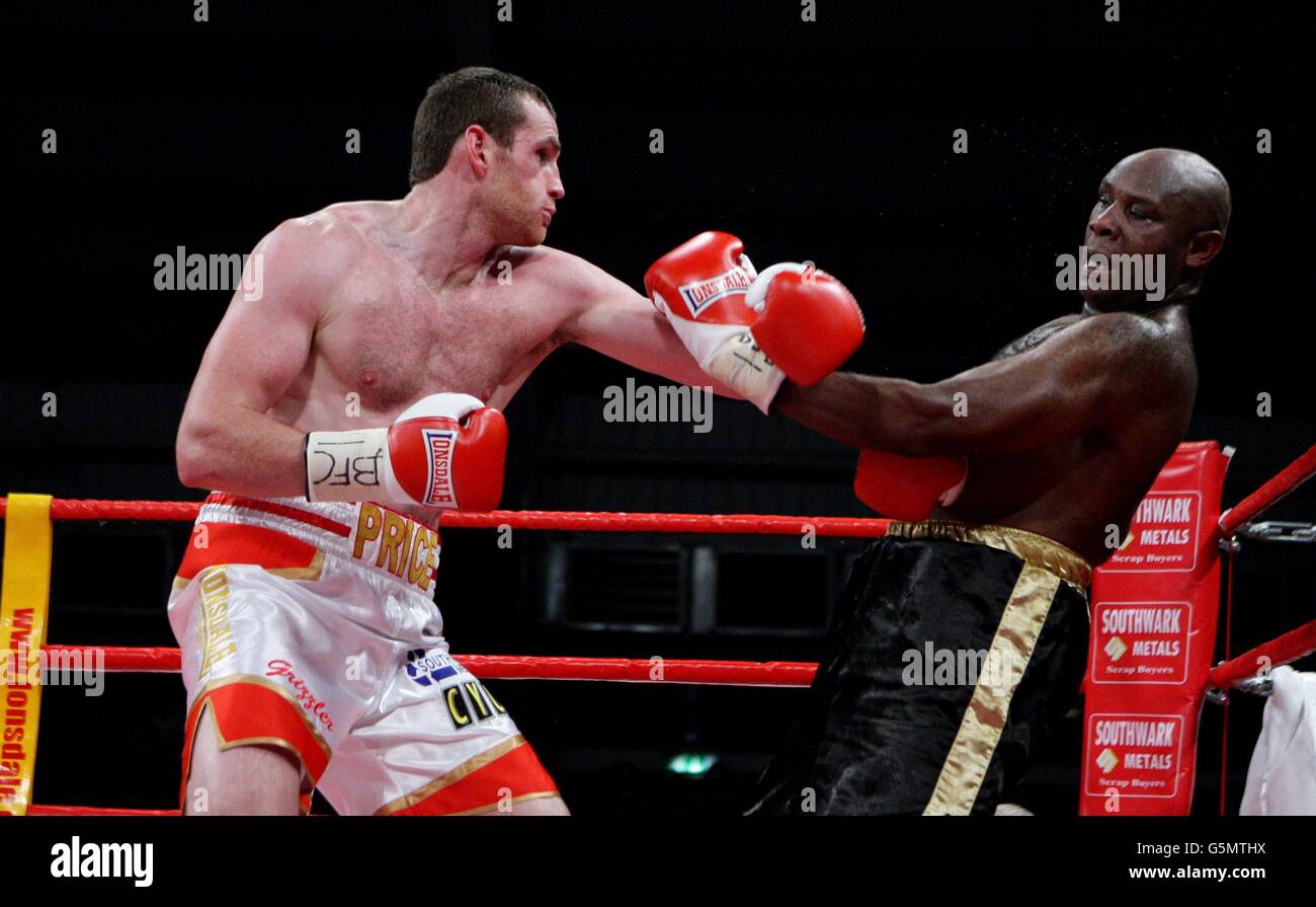 Boxing - Aintree Equestrian Centre Stock Photo - Alamy