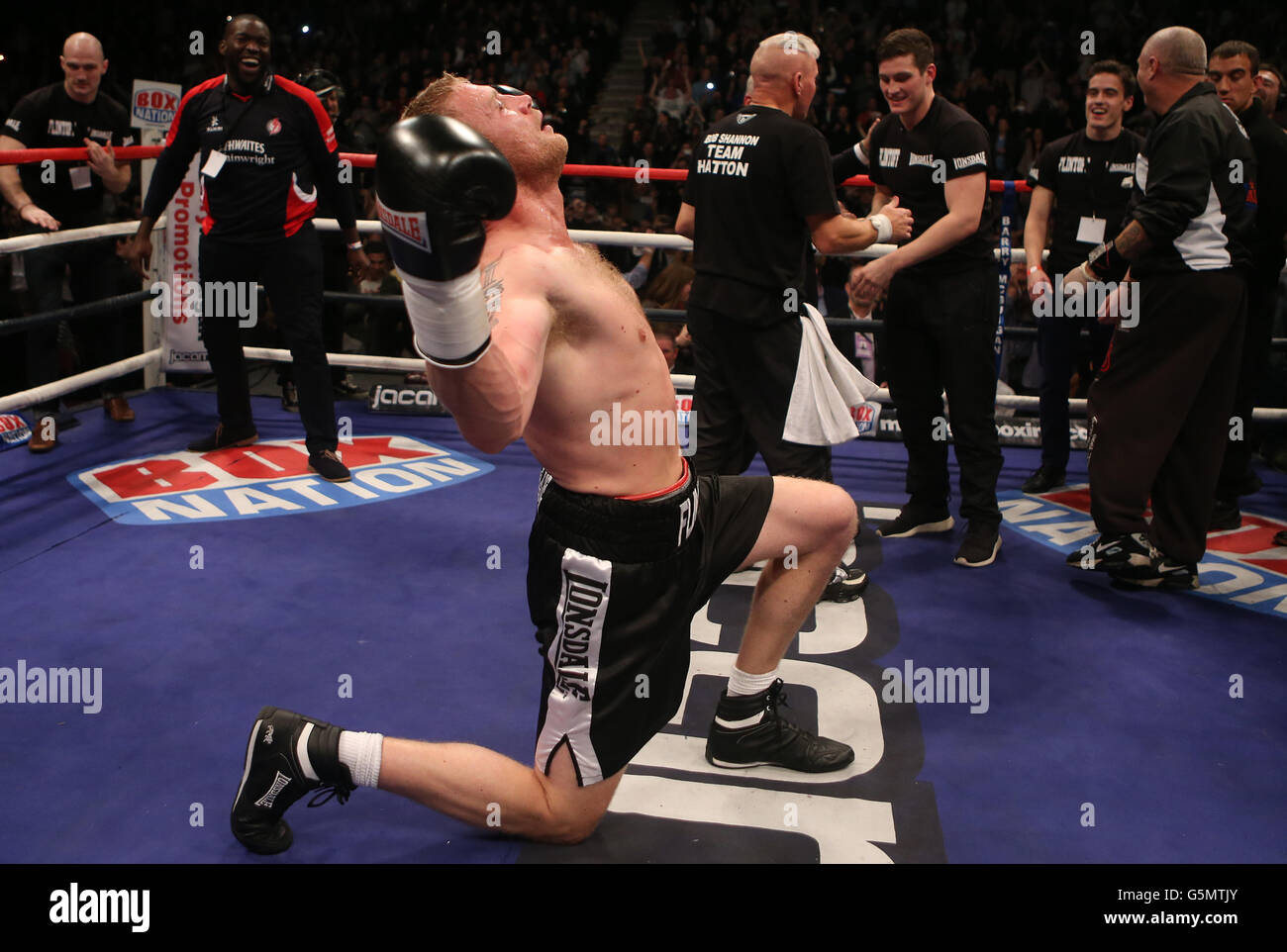 Andrew flintoff boxing hi-res stock photography and images - Alamy