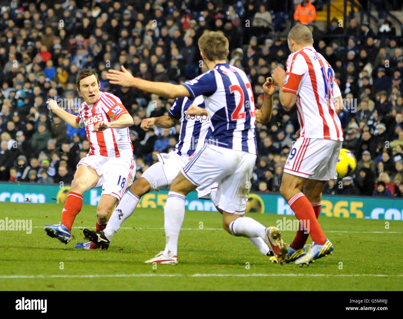Stoke citys dean whitehead hi-res stock photography and images - Alamy
