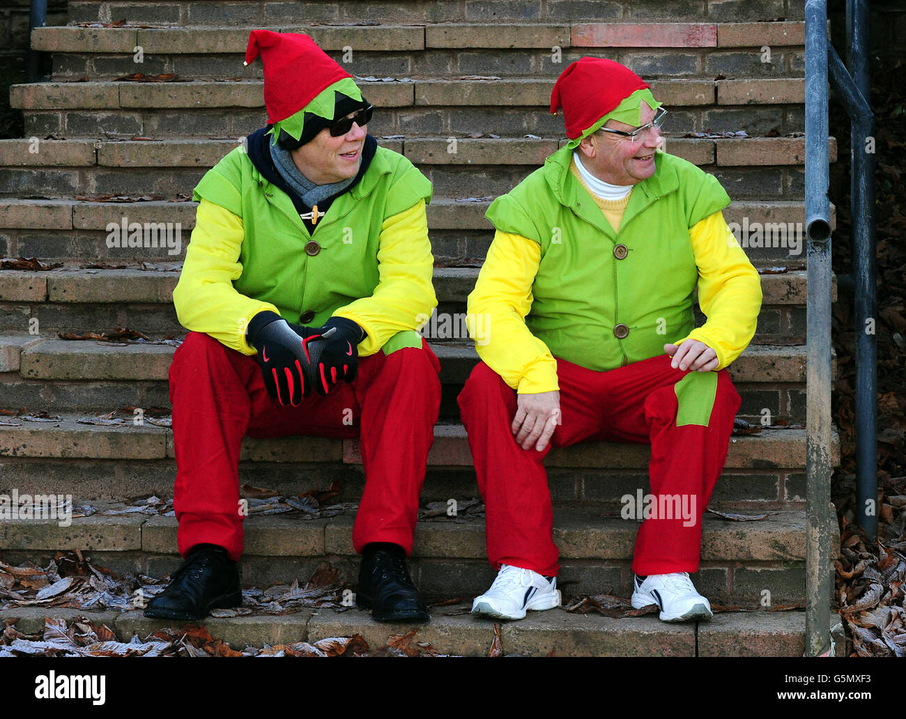 Dressed as elves hi-res stock photography and images - Alamy