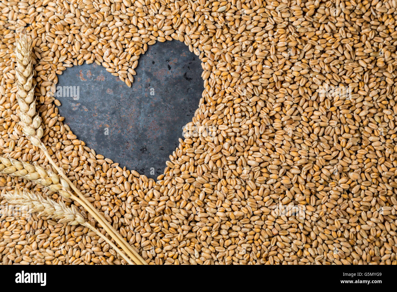 Golden seeds hi-res stock photography and images - Alamy