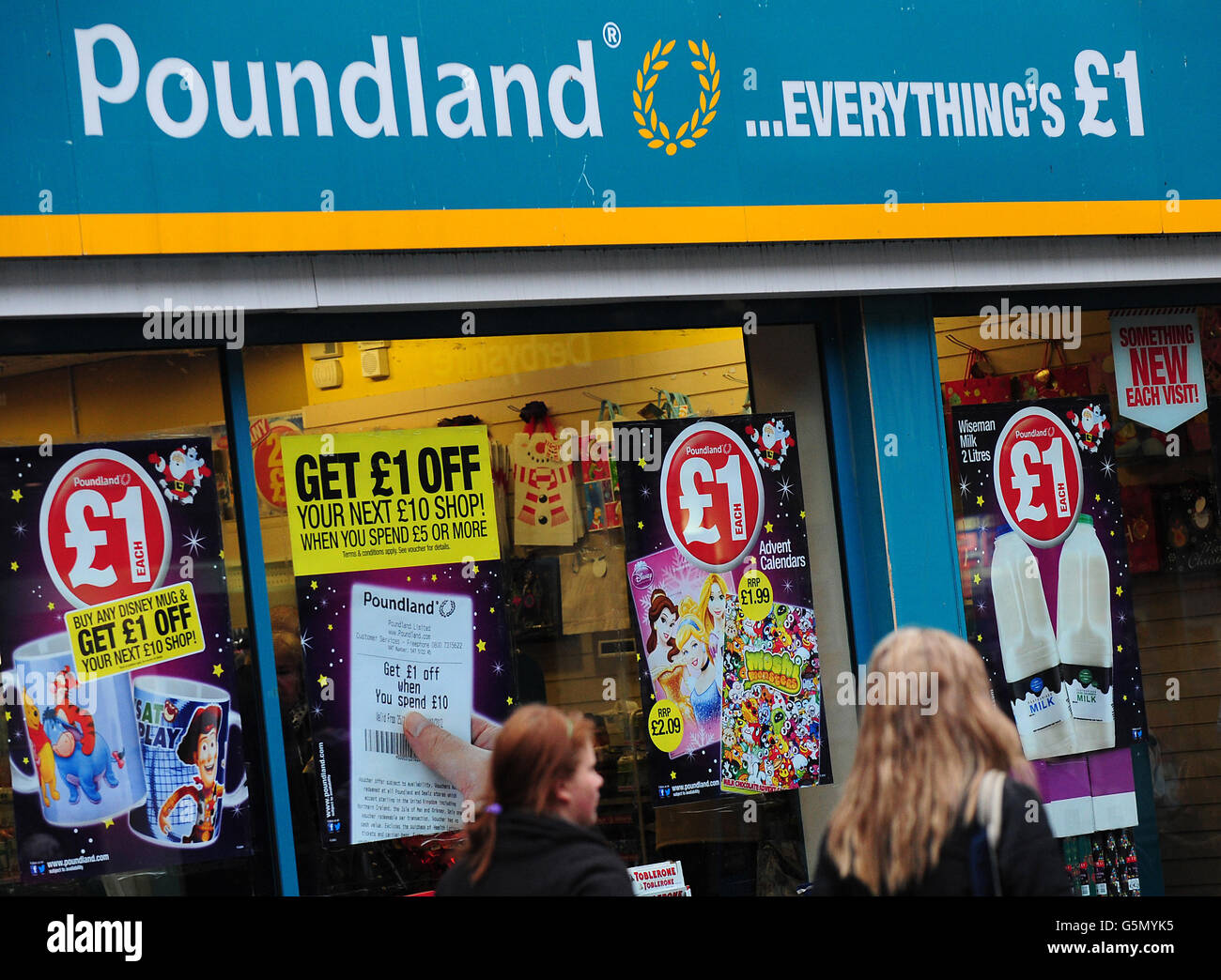 High Street stock Stock Photo - Alamy