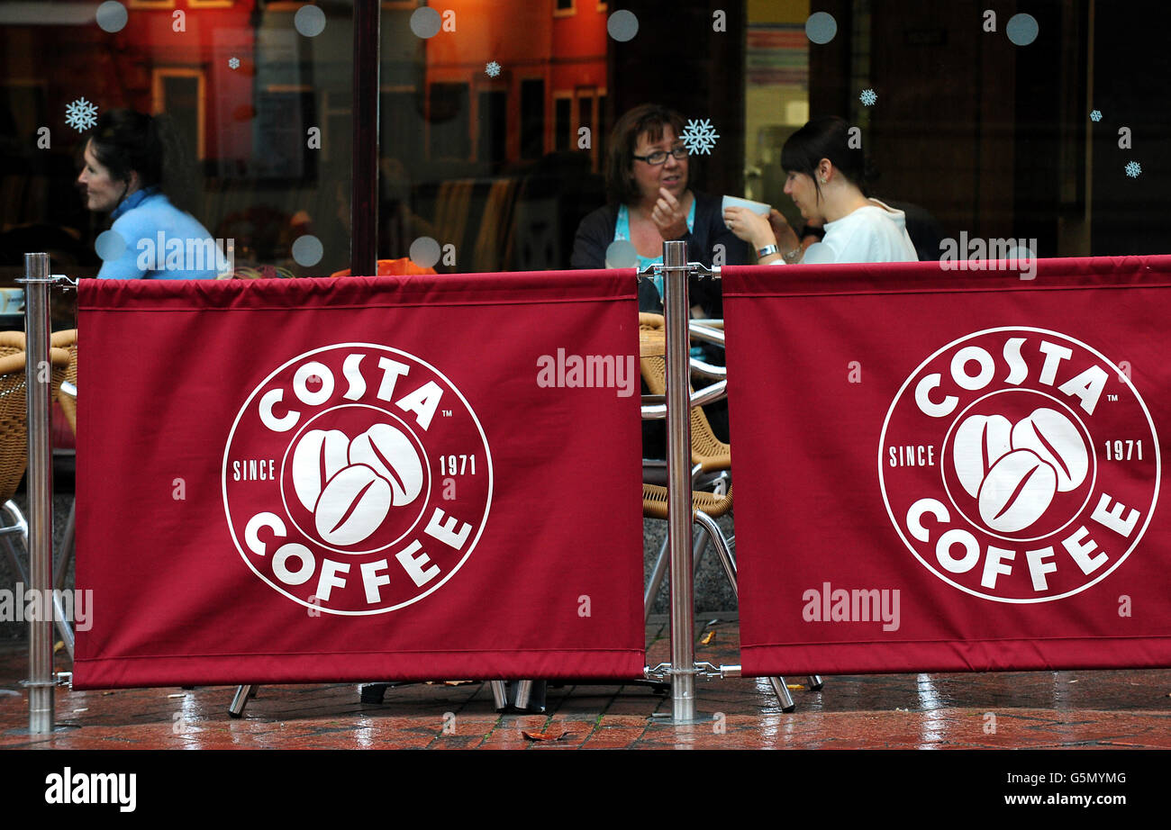 High Street stock Stock Photo - Alamy