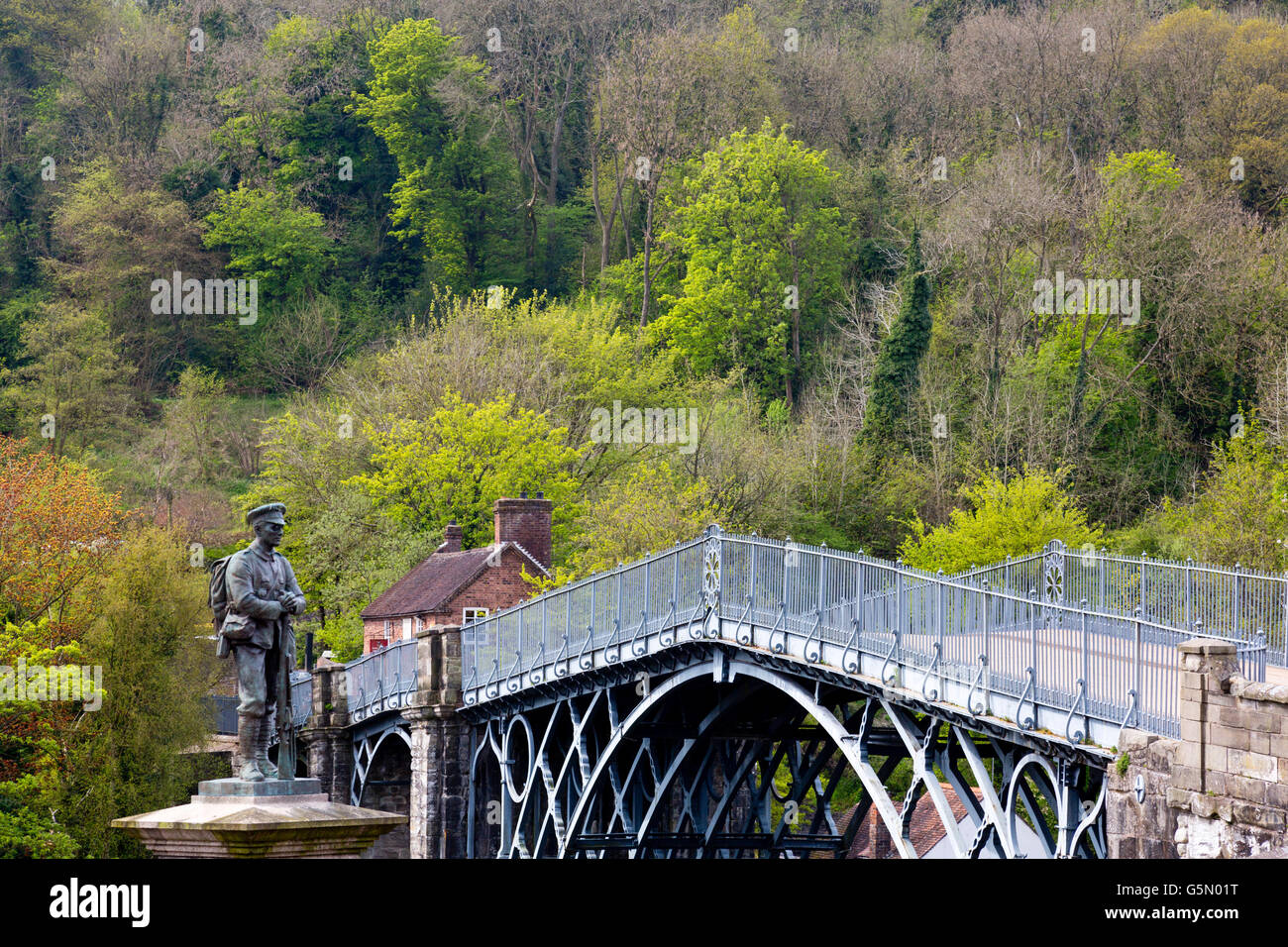 The war memorial and Abraham Darby's historic 1779 bridge over the ...