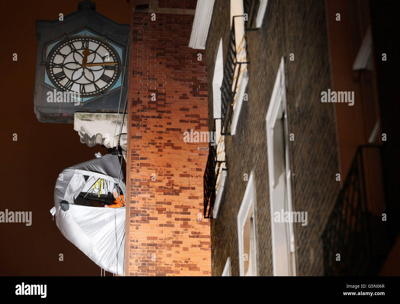 Conrad Anker scaling Union Chapel Stock Photo - Alamy