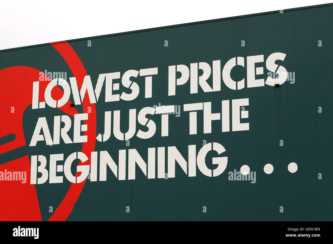 Bunnings Warehouse - Australian hardware store Stock Photo - Alamy