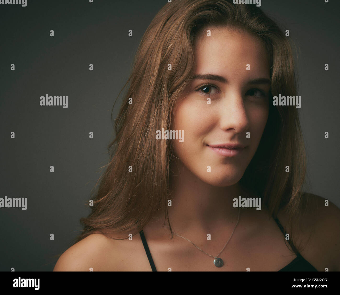 Hispanic Woman Smiling Stock Photo Alamy hispanic-woman-smiling-stock-photo-alamy