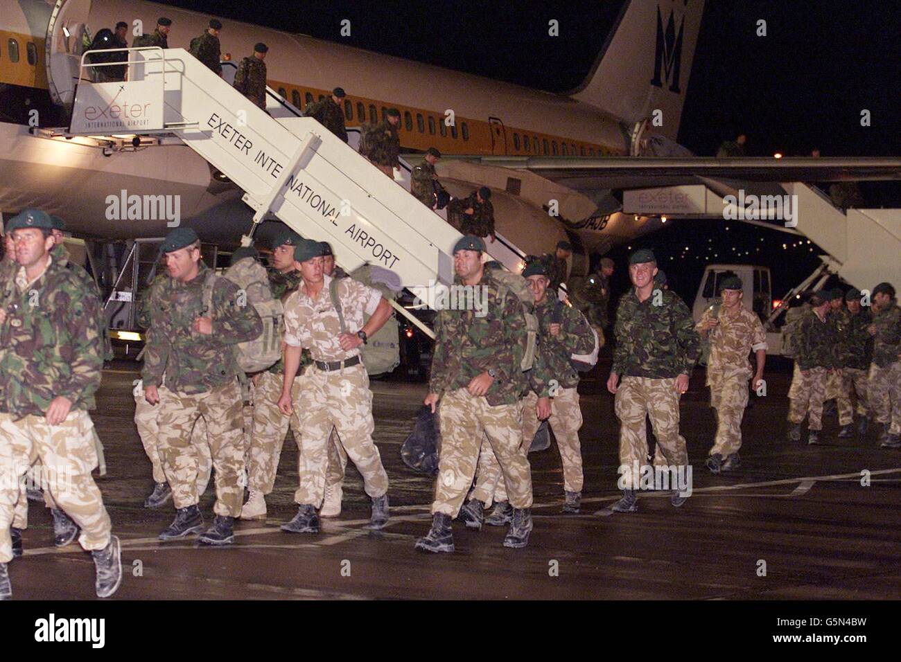 British Troops return Stock Photo - Alamy