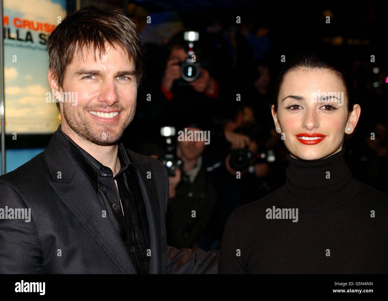 Tom Cruise and his girlfriend Penelope Cruz, arriving at the Empire ...