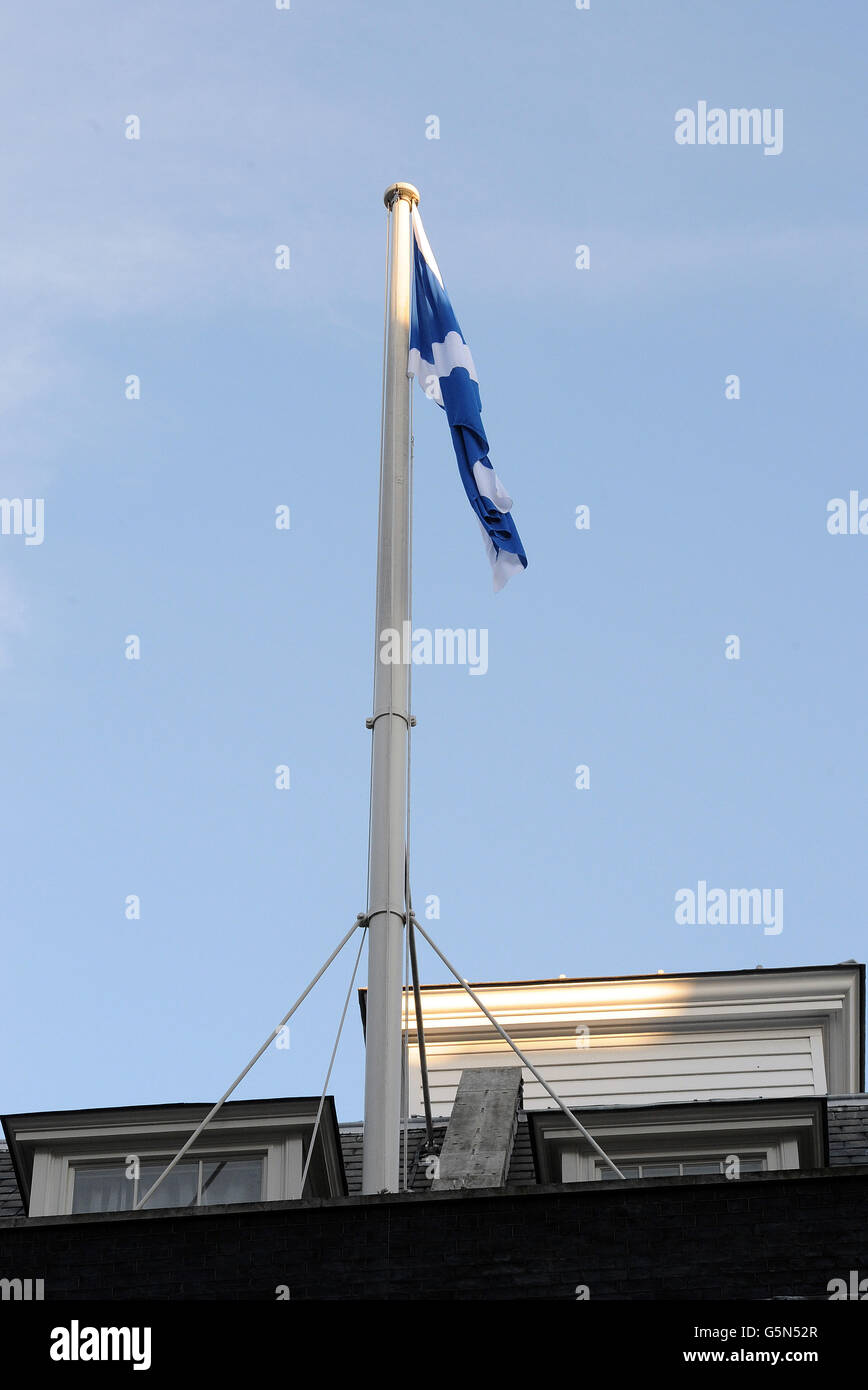 Downing street saltire hi-res stock photography and images - Alamy