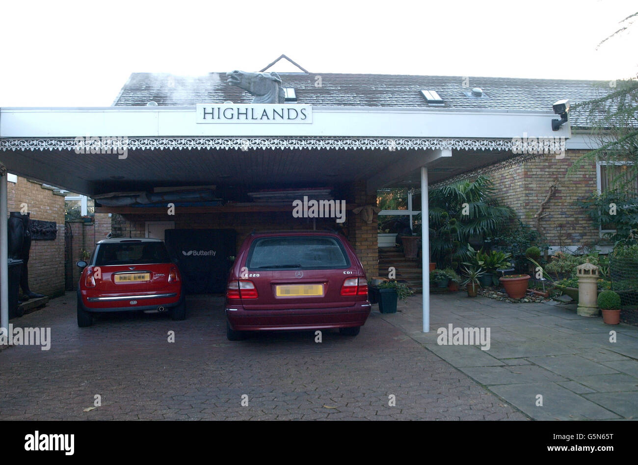 Rolf harris thames riverside home in bray hi-res stock photography and ...