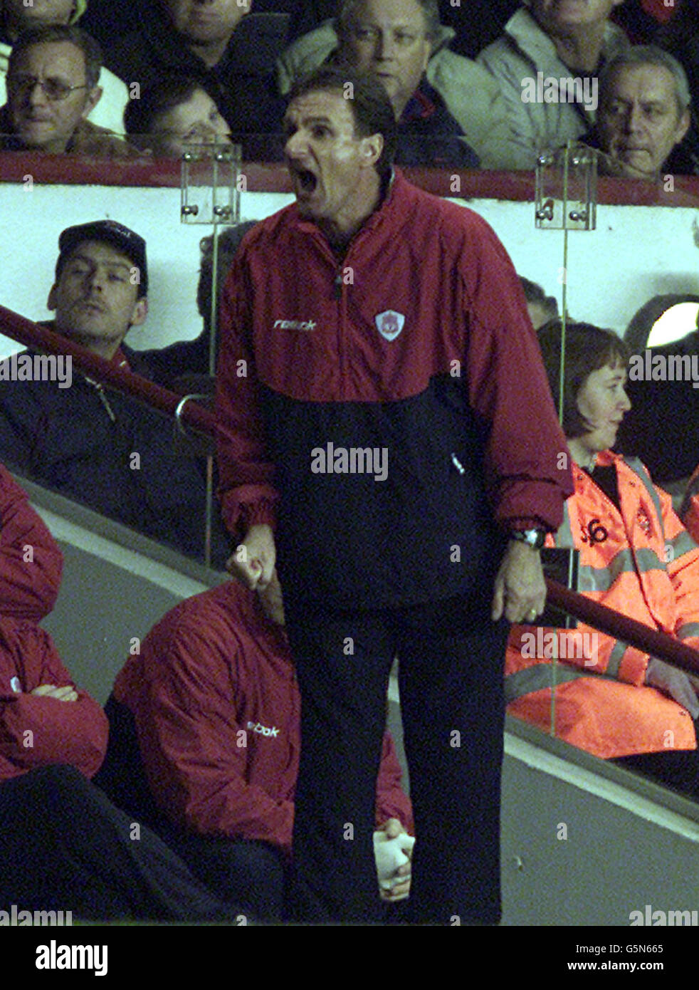 FOOTBALL LIVERPOOL ASST/MANAGER - PHIL THOMPSON Stock Photo - Alamy