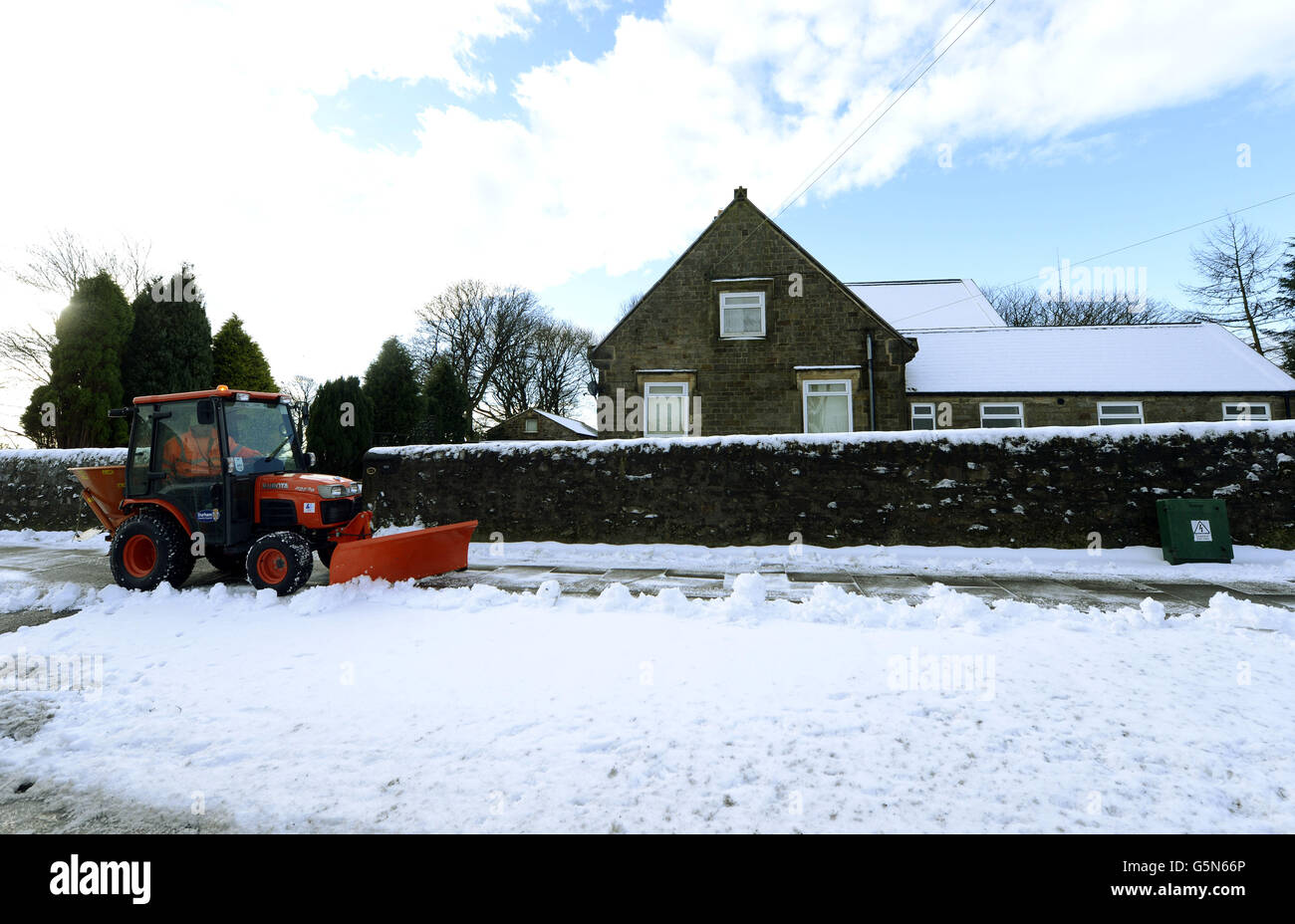 County durham today after overnight snow hi-res stock photography and ...