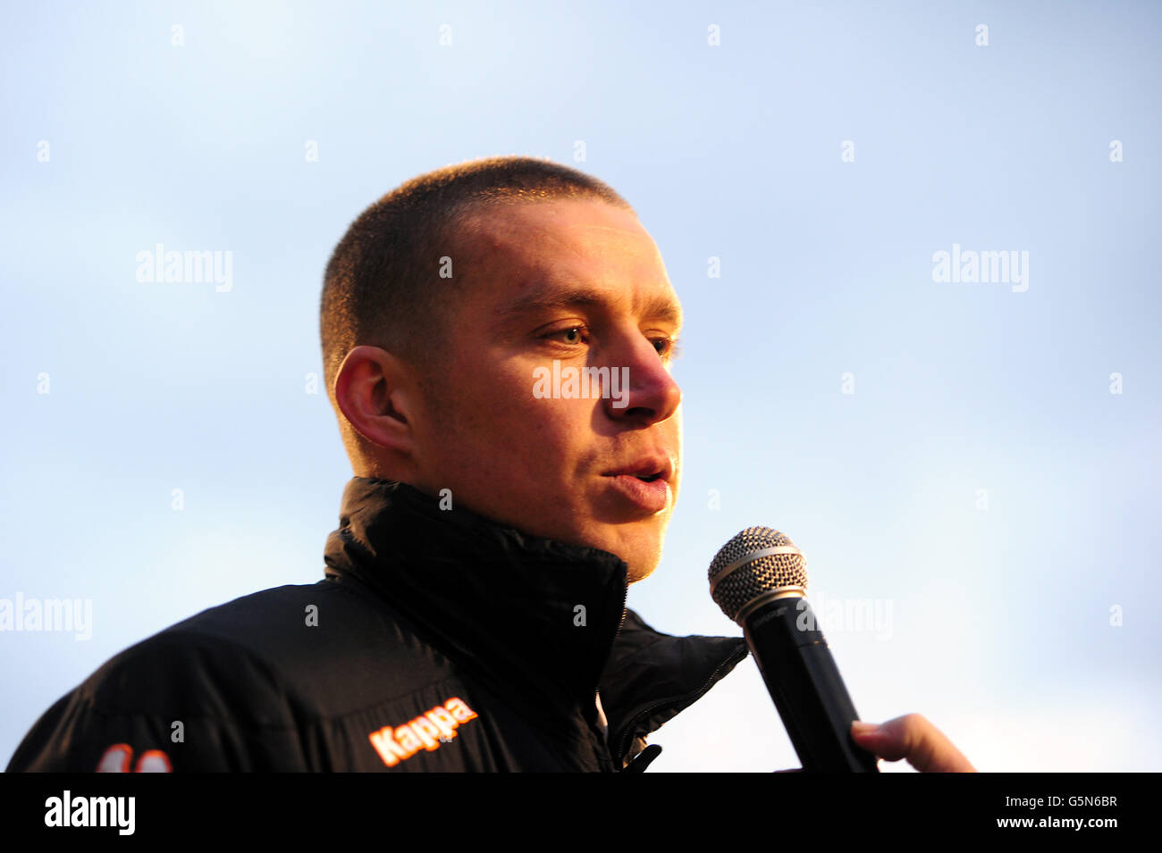 Former fulham player sean davis hi-res stock photography and images - Alamy