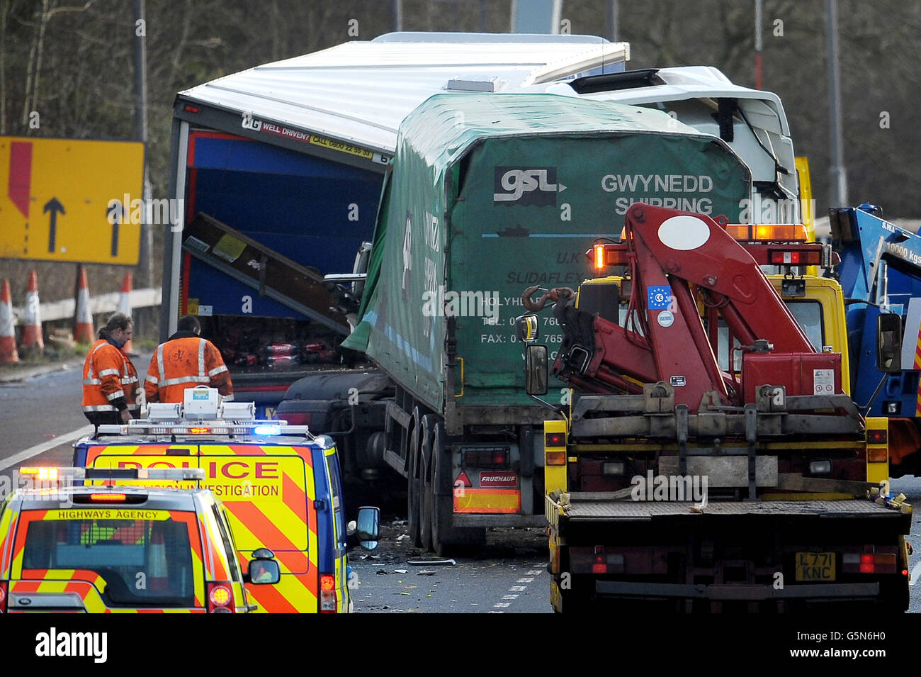 M4 accidents hi-res stock photography and images - Alamy