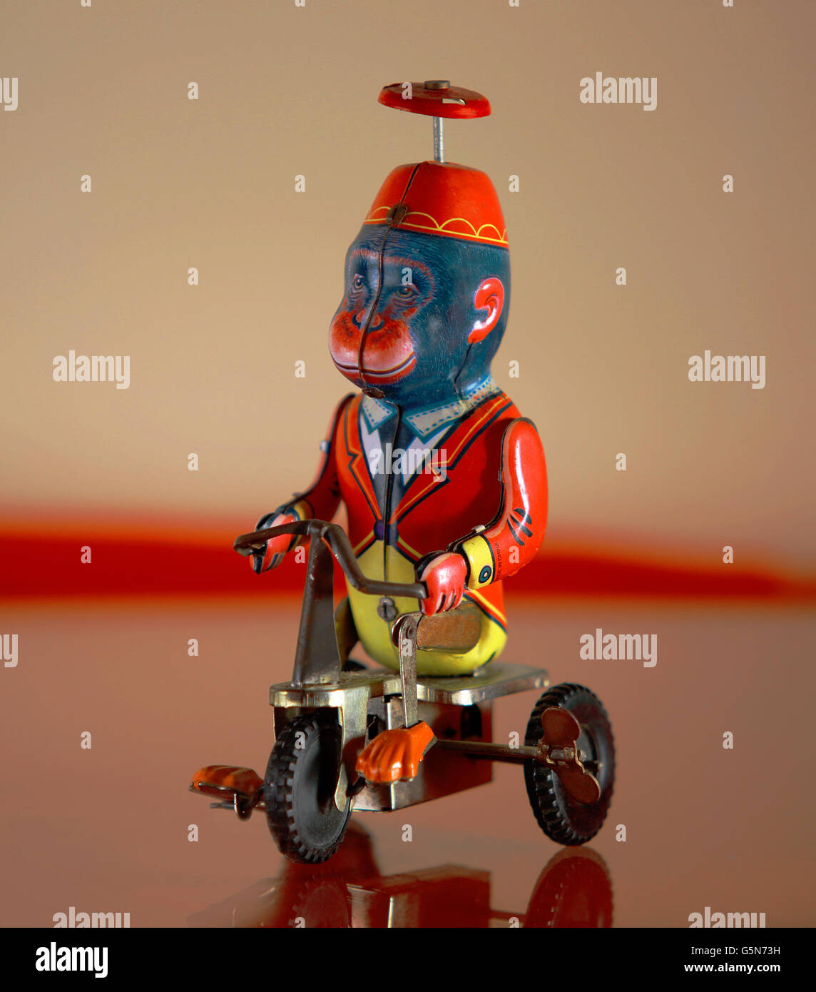 Circus monkey toy hi-res stock photography and images - Alamy