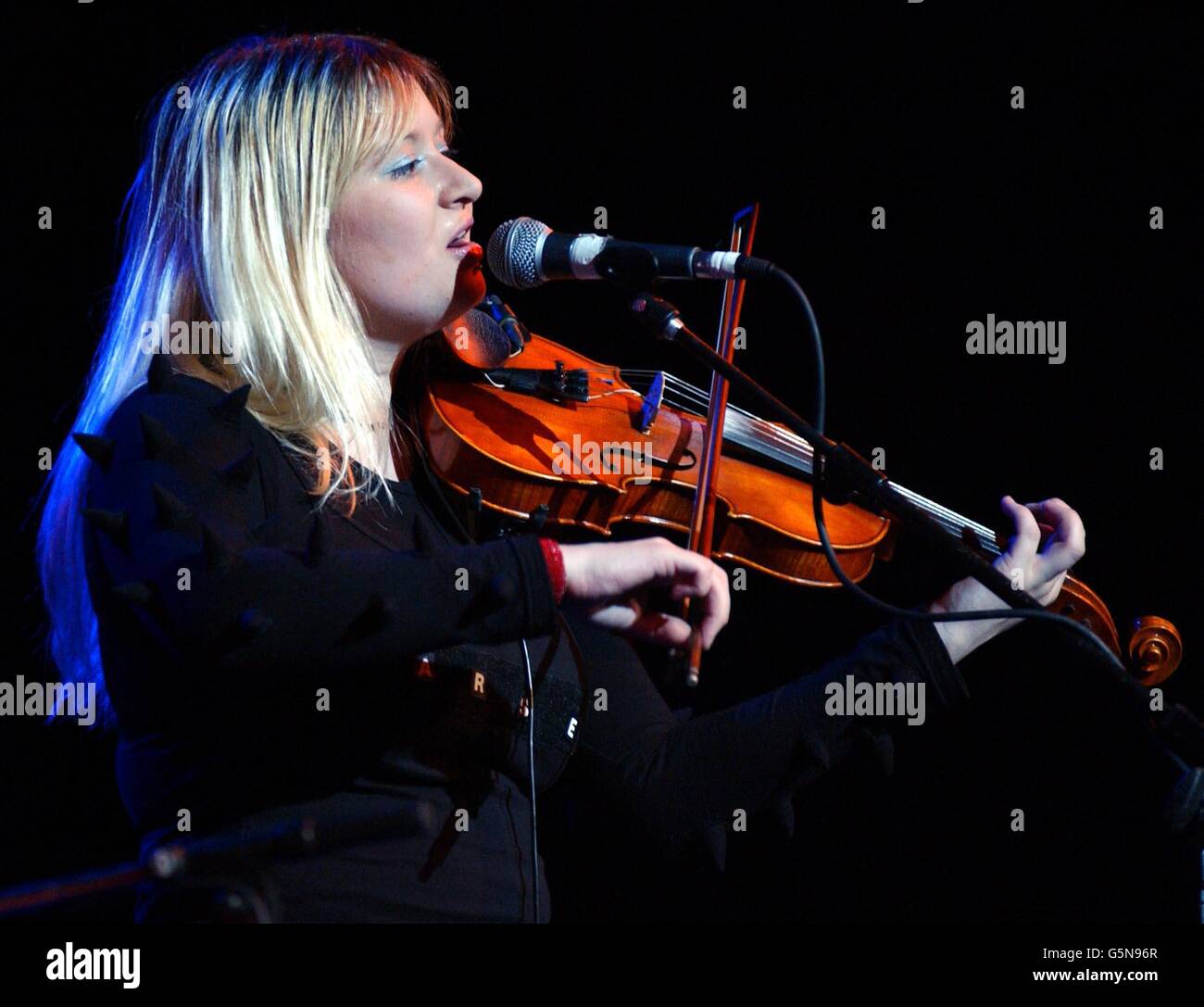 Eliza carthy folk band waterson hi-res stock photography and images - Alamy