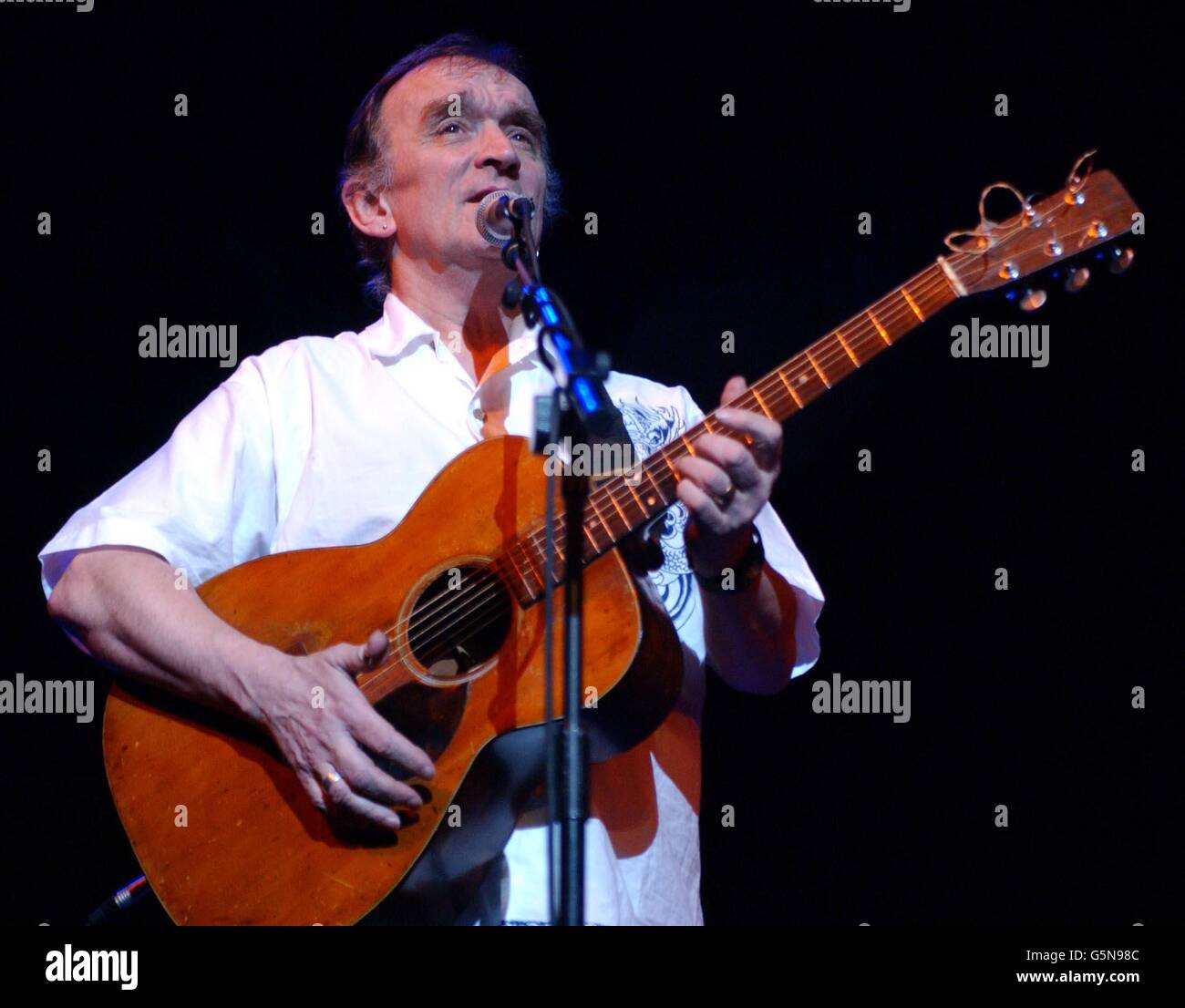 Martin Carthy of folk band Waterson:Carthy perfoming on stage at the ...