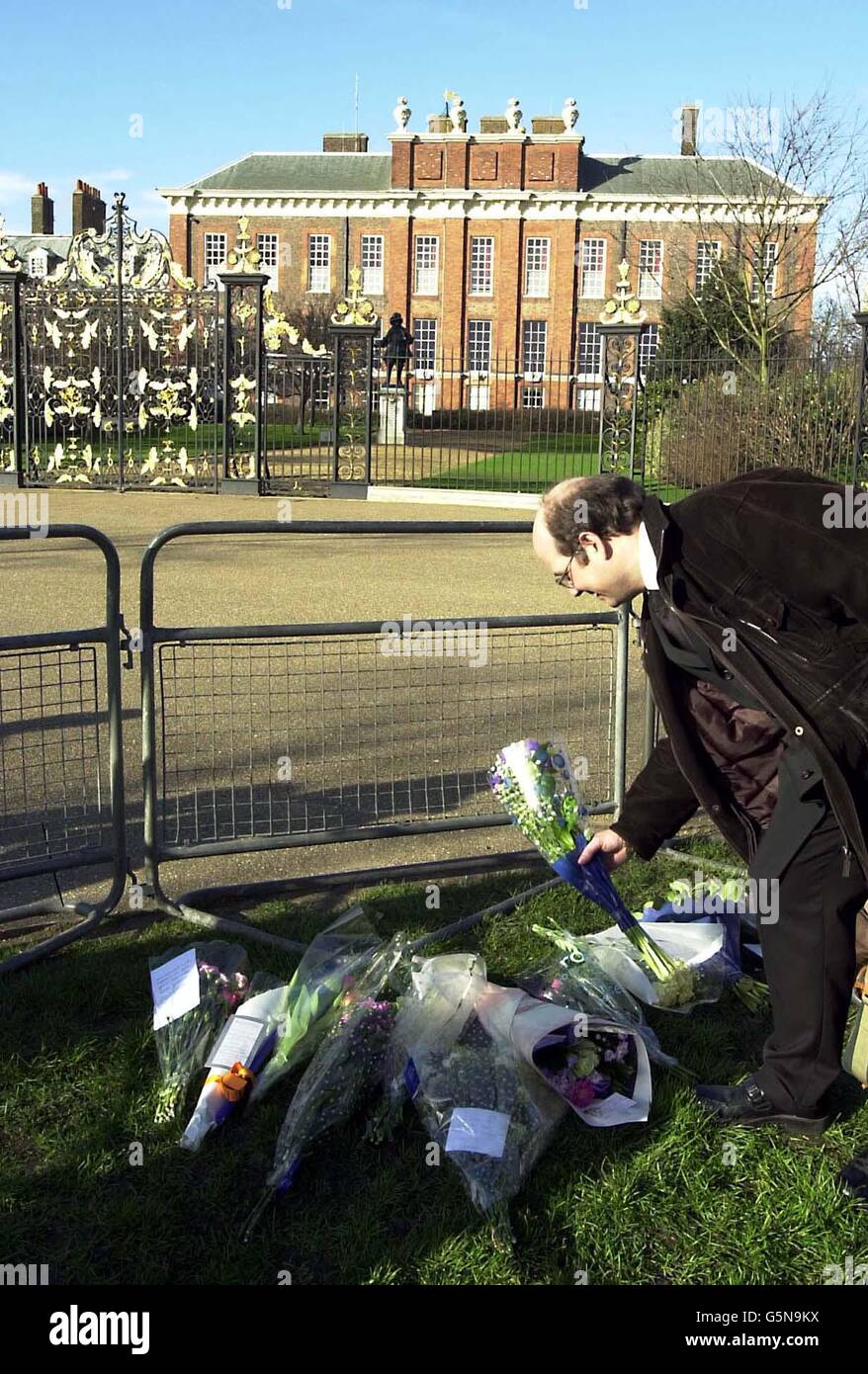 Princess Margaret Death Coffin High Resolution Stock Photography and ...