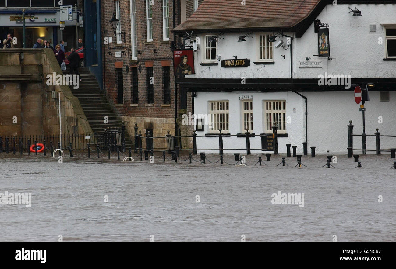 The scene in York as the River Ouse rises flooding riverside properties ...