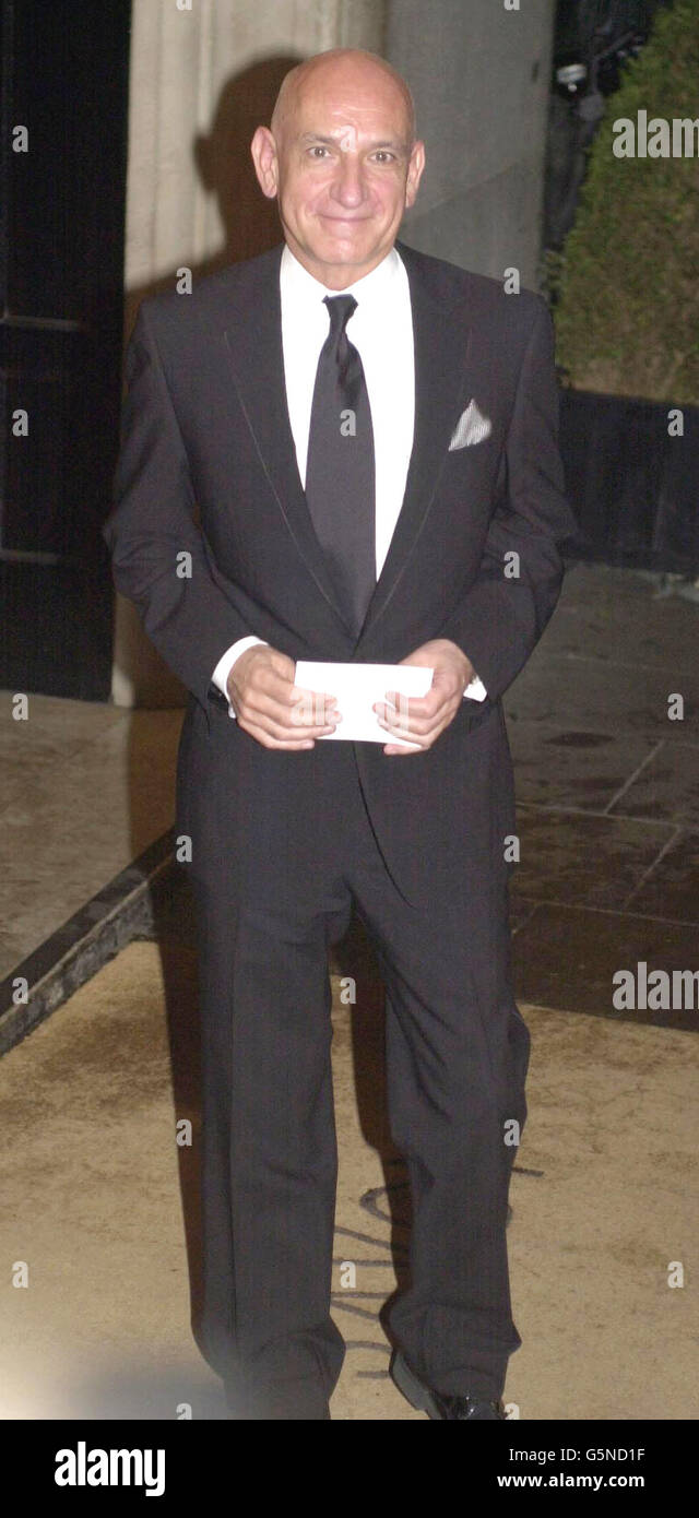 Celebrity f l full length black suit smiling ben kingsley hi-res stock ...