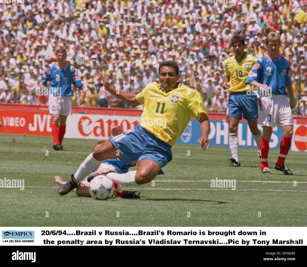 Soccer - World Cup 94 - Brazil v Russia Stock Photo - Alamy