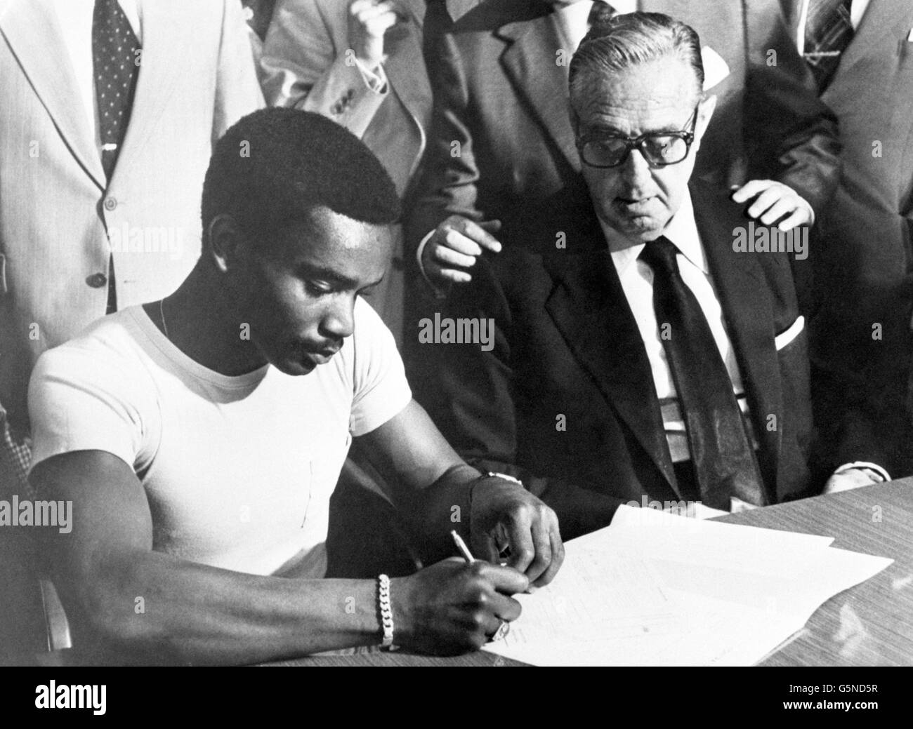 British soccer club Black and White Stock Photos & Images - Alamy