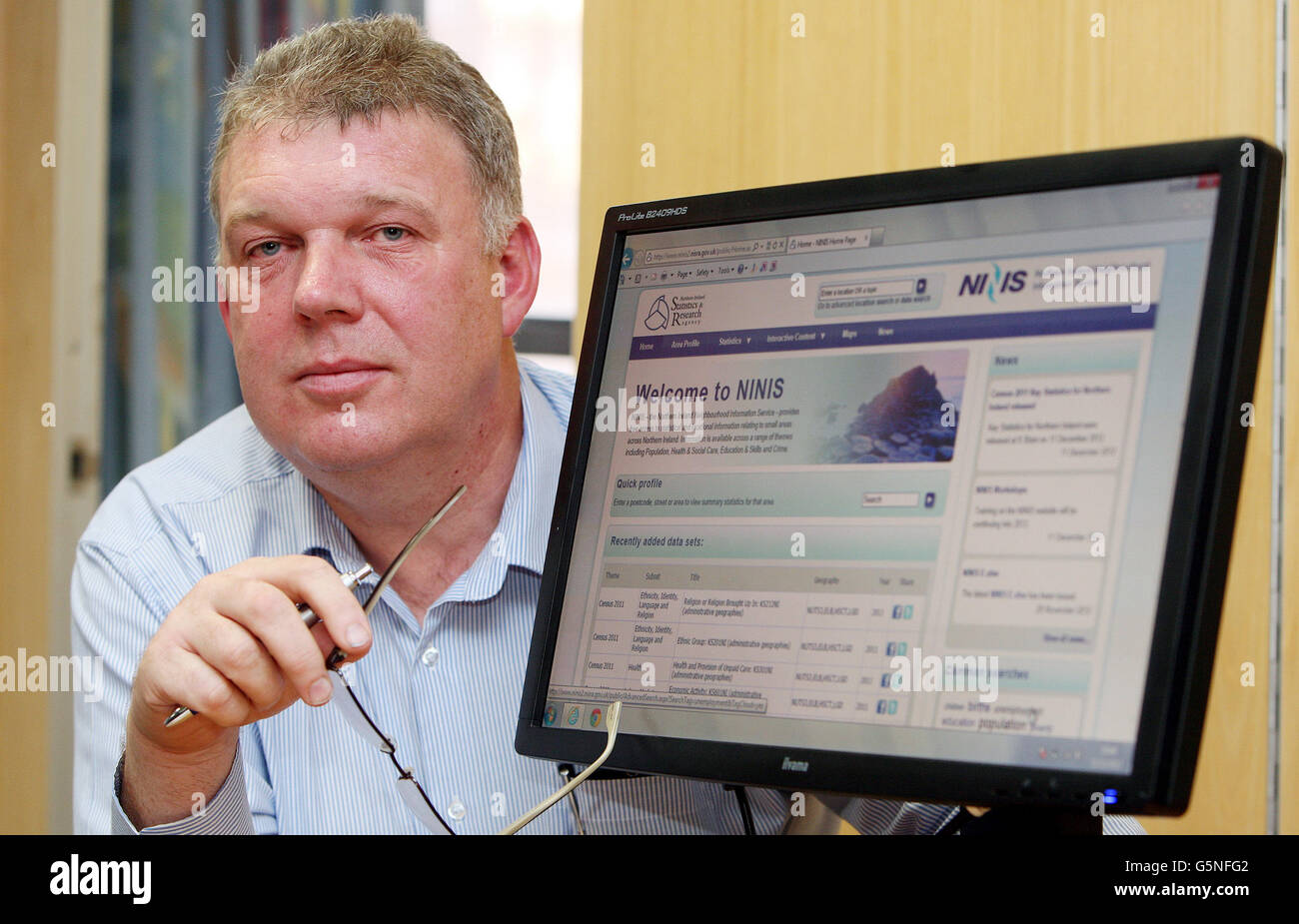 Dr ian shuttleworth hi-res stock photography and images - Alamy