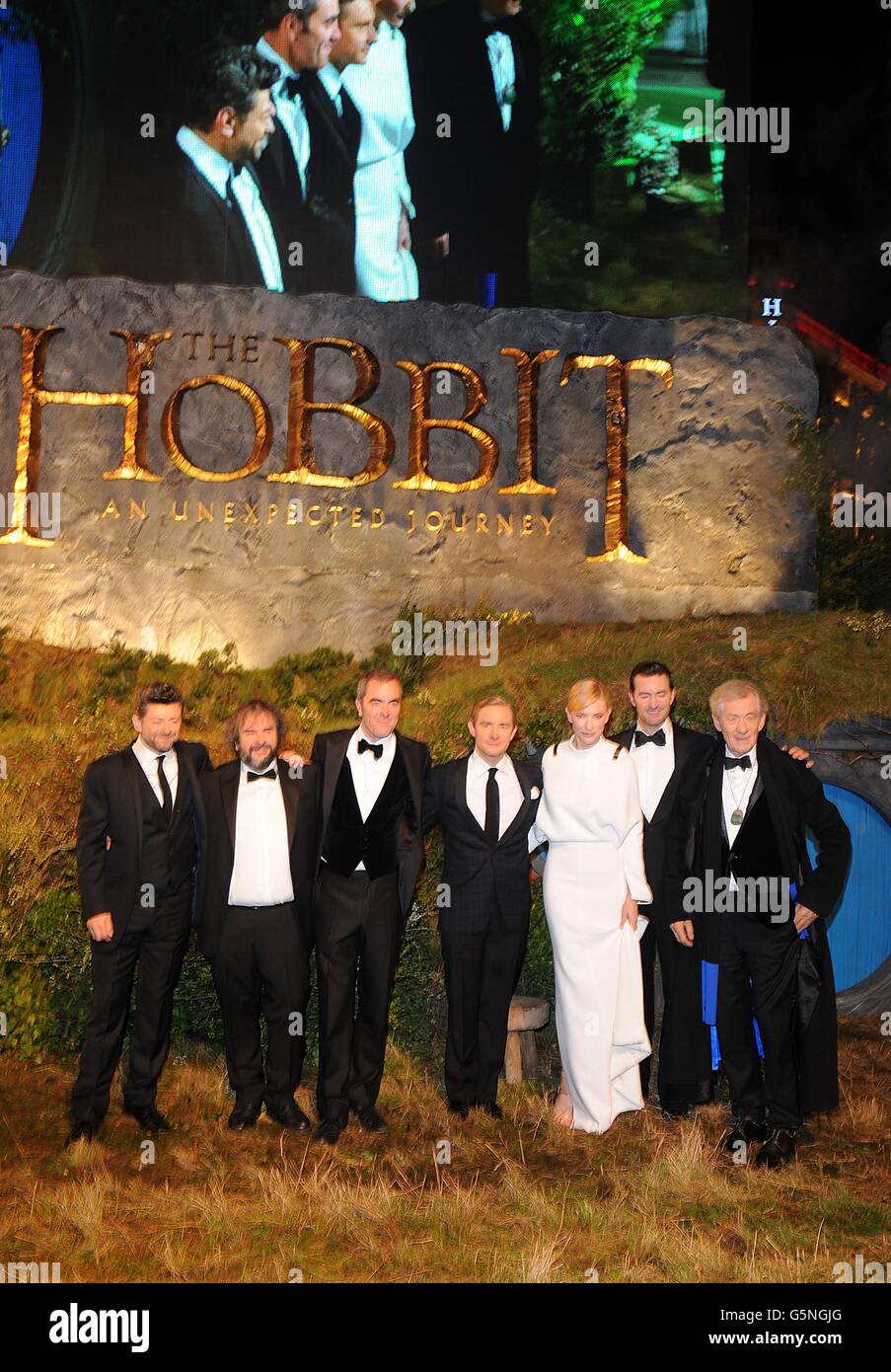 Martin freeman arriving uk hi-res stock photography and images - Alamy