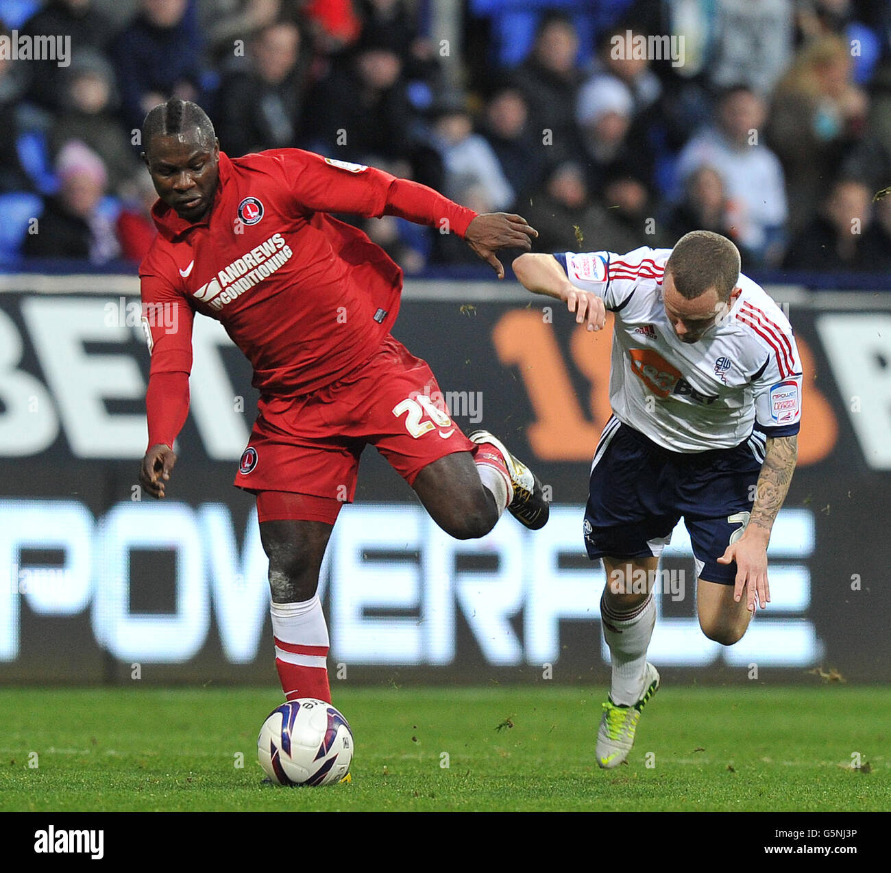 Charlton Athletic's Emmanuel Frimpong and Bolton Wanderers Jay Spearing ...