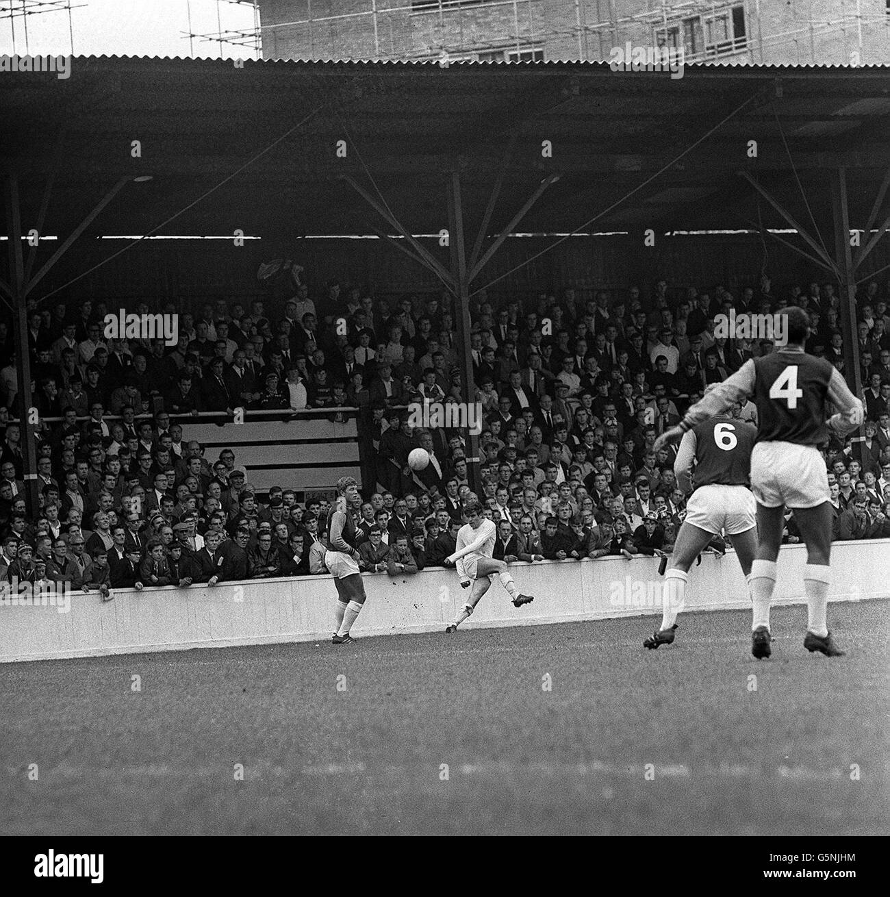 Johnny giles leeds united hi-res stock photography and images - Alamy