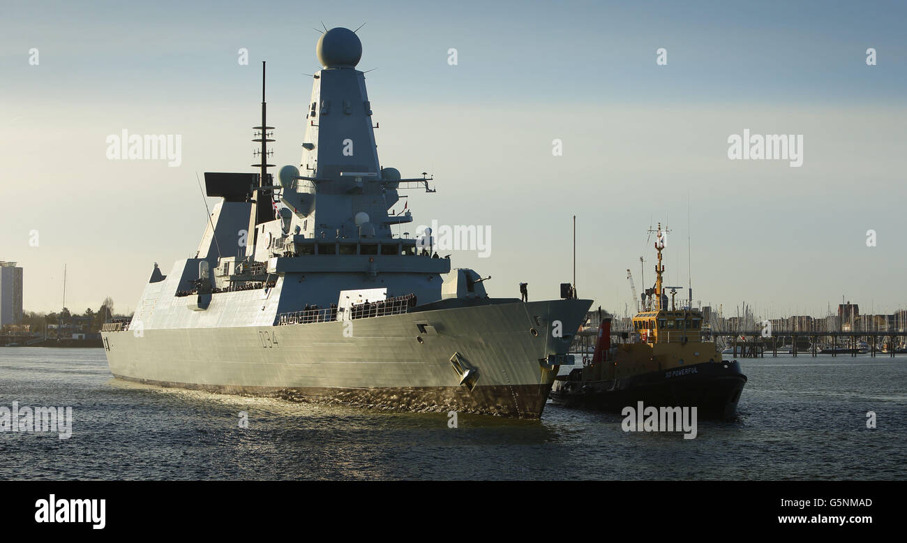HMS Diamond homecoming Stock Photo - Alamy
