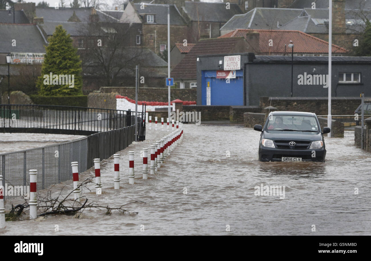 River eden cupar hi-res stock photography and images - Alamy