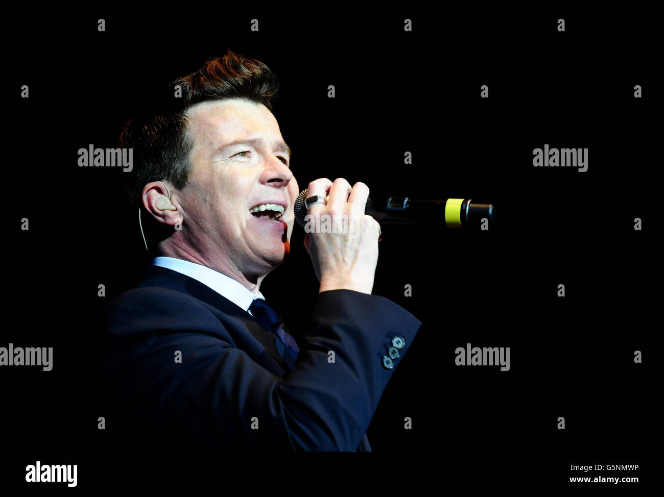 The Hit Factory Live Christmas Cracker concert Stock Photo - Alamy