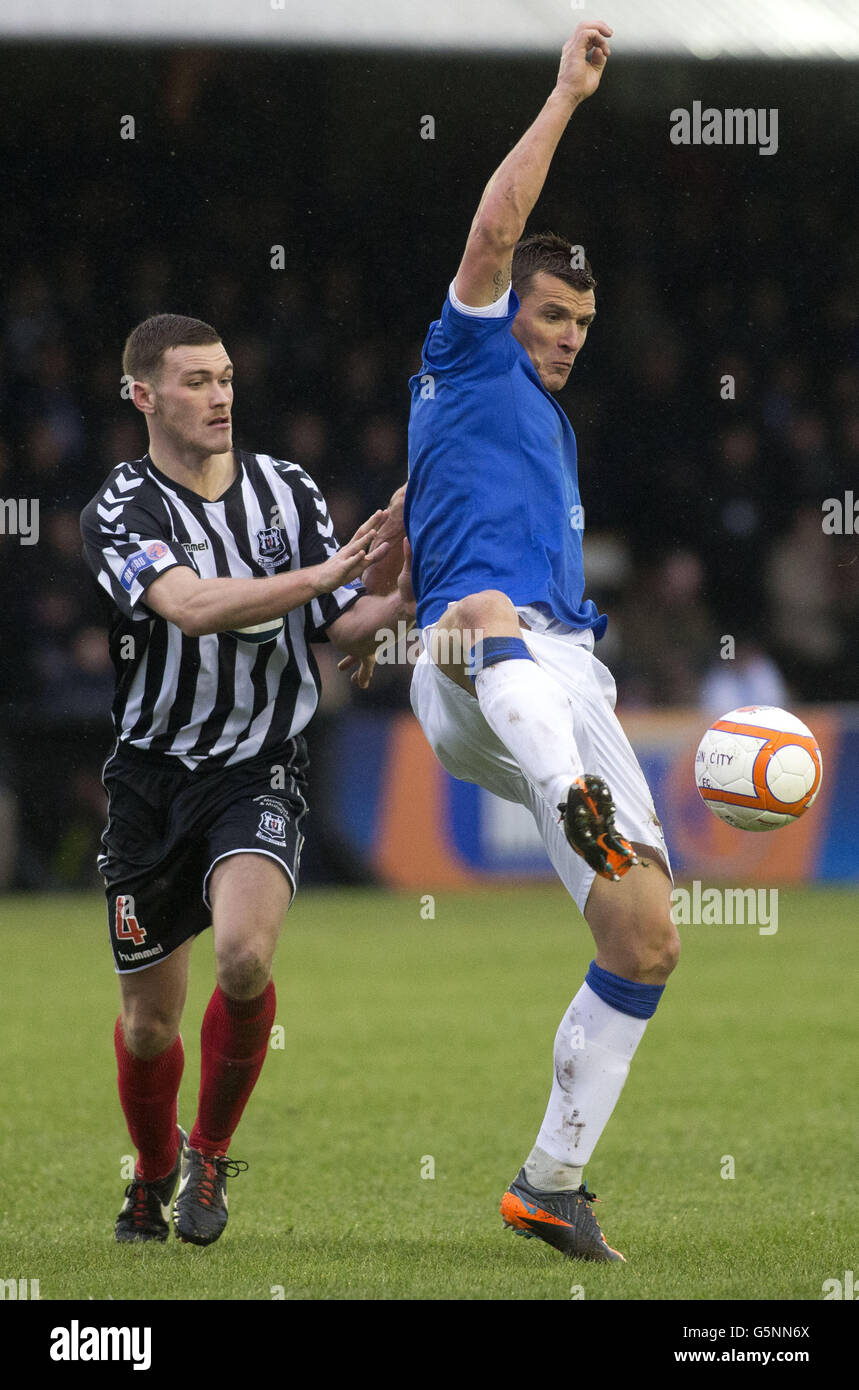 Rangers' Lee McCulloch and Elgin's Sean Crighton during the Irn Bru ...