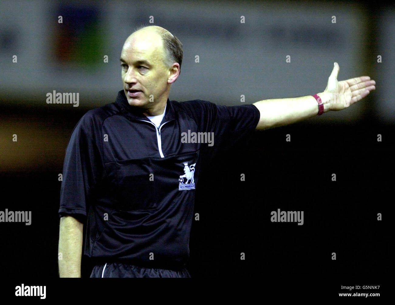 Referee David Elleray during the Barclaycard Premiership clash between ...