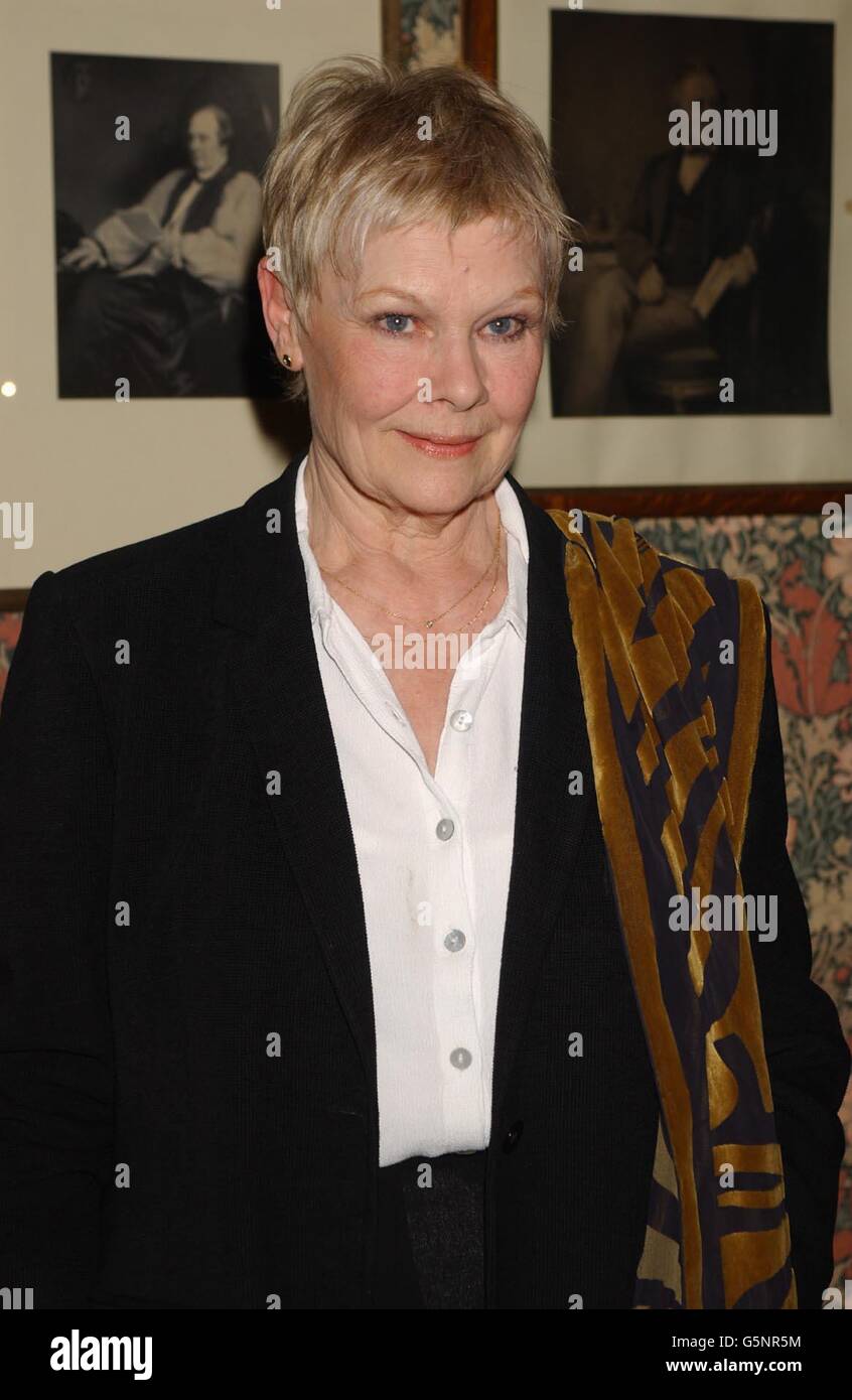 Actress Dame Judi Dench arrives at the Oxford Union to to give an ...