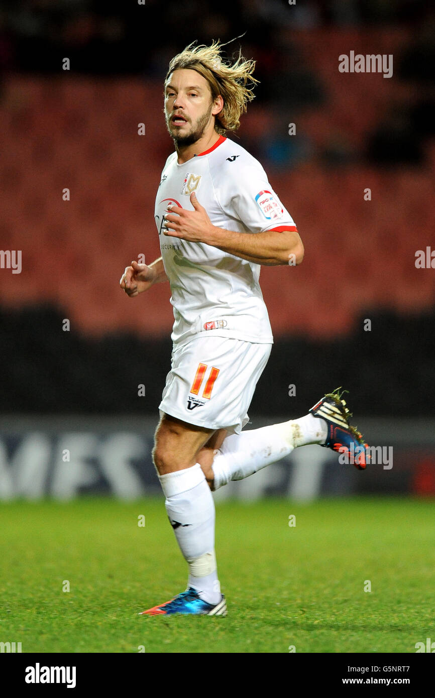 Milton keynes dons alan smith hi-res stock photography and images - Alamy